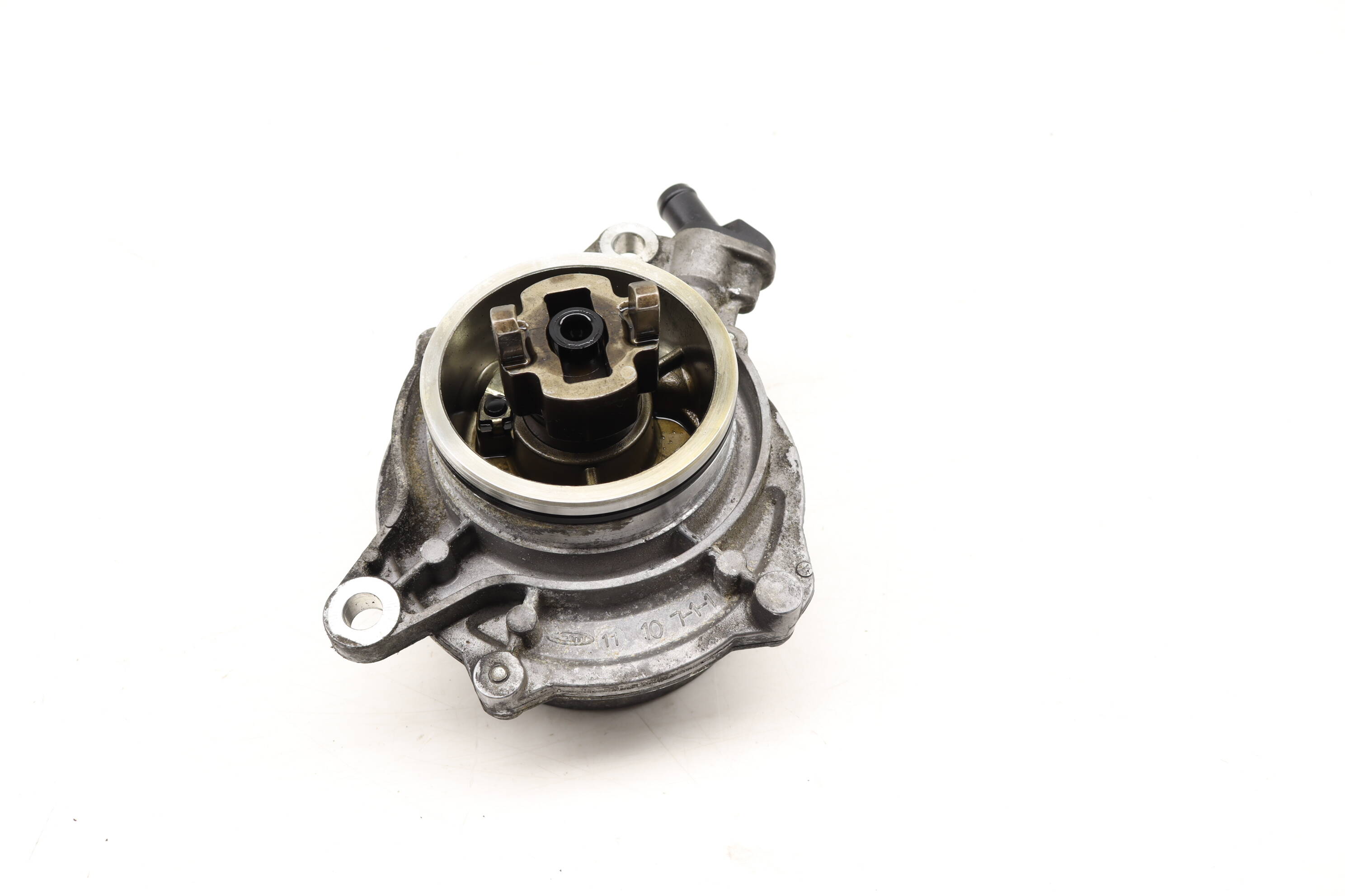 WolfAutoParts.com - VACUUM PUMP - BMW 335D X5 - 11667791232