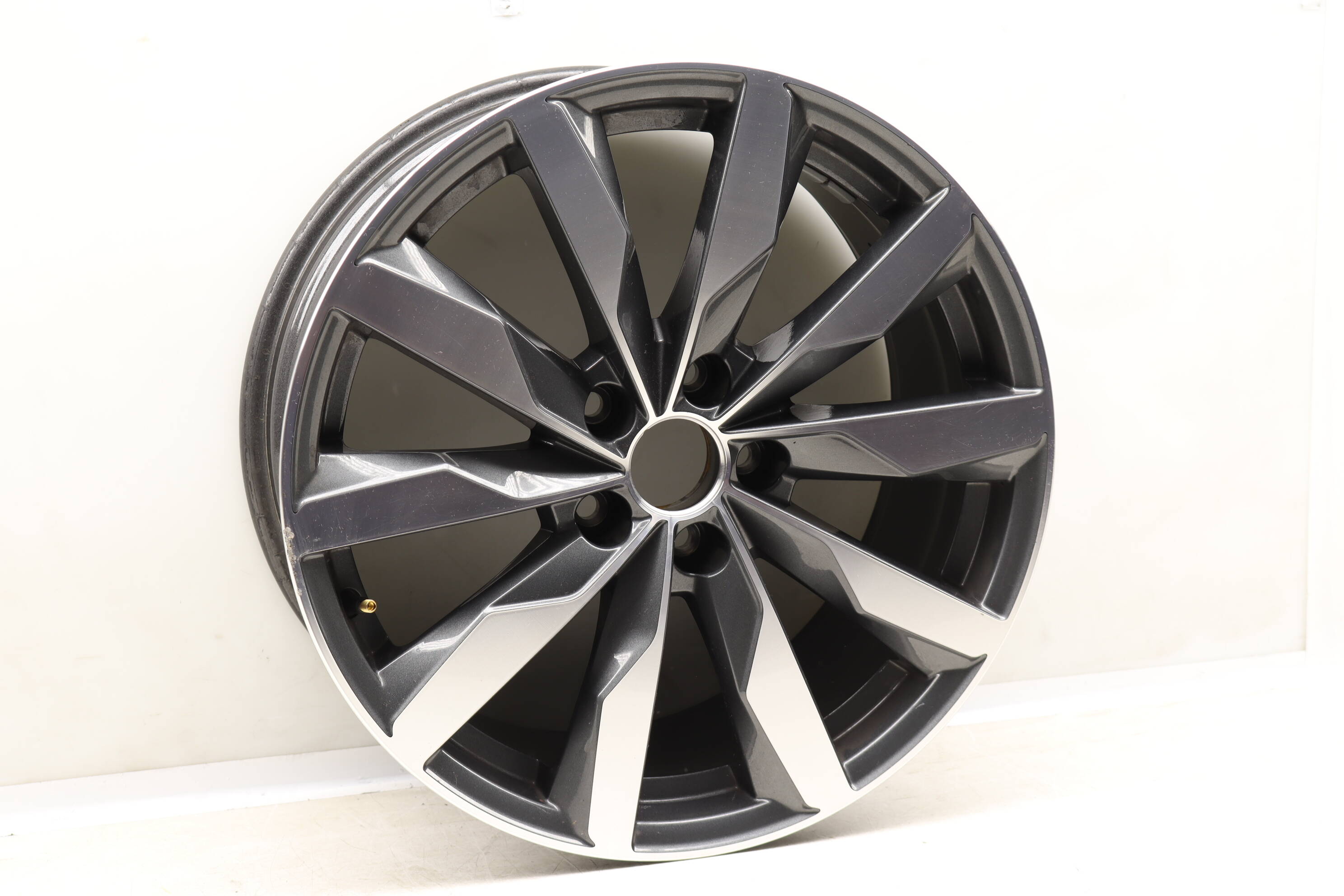 Audi 18" Inch Alloy Rim / Wheel (S4, A4 Quattro, A4) 8W0601025FJ