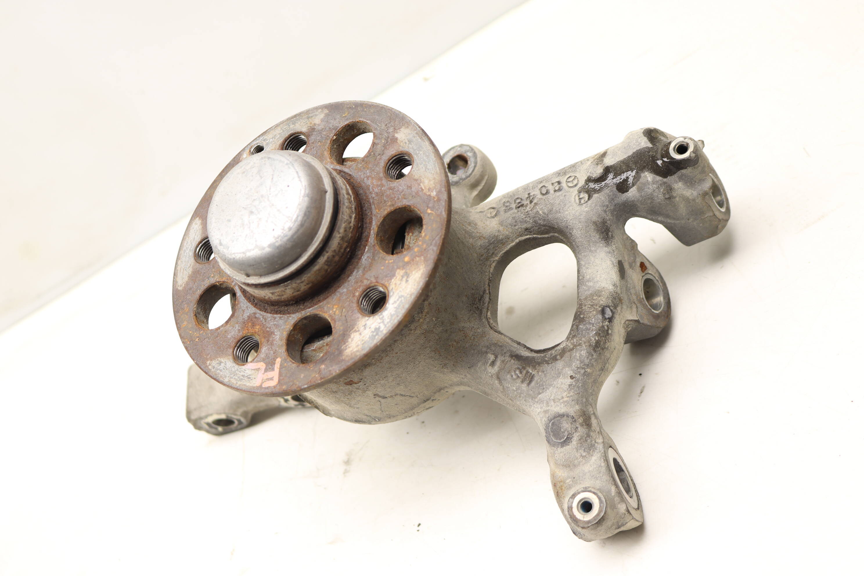 Mercedes-Benz Spindle Knuckle W/ Wheel Bearing 2043323301