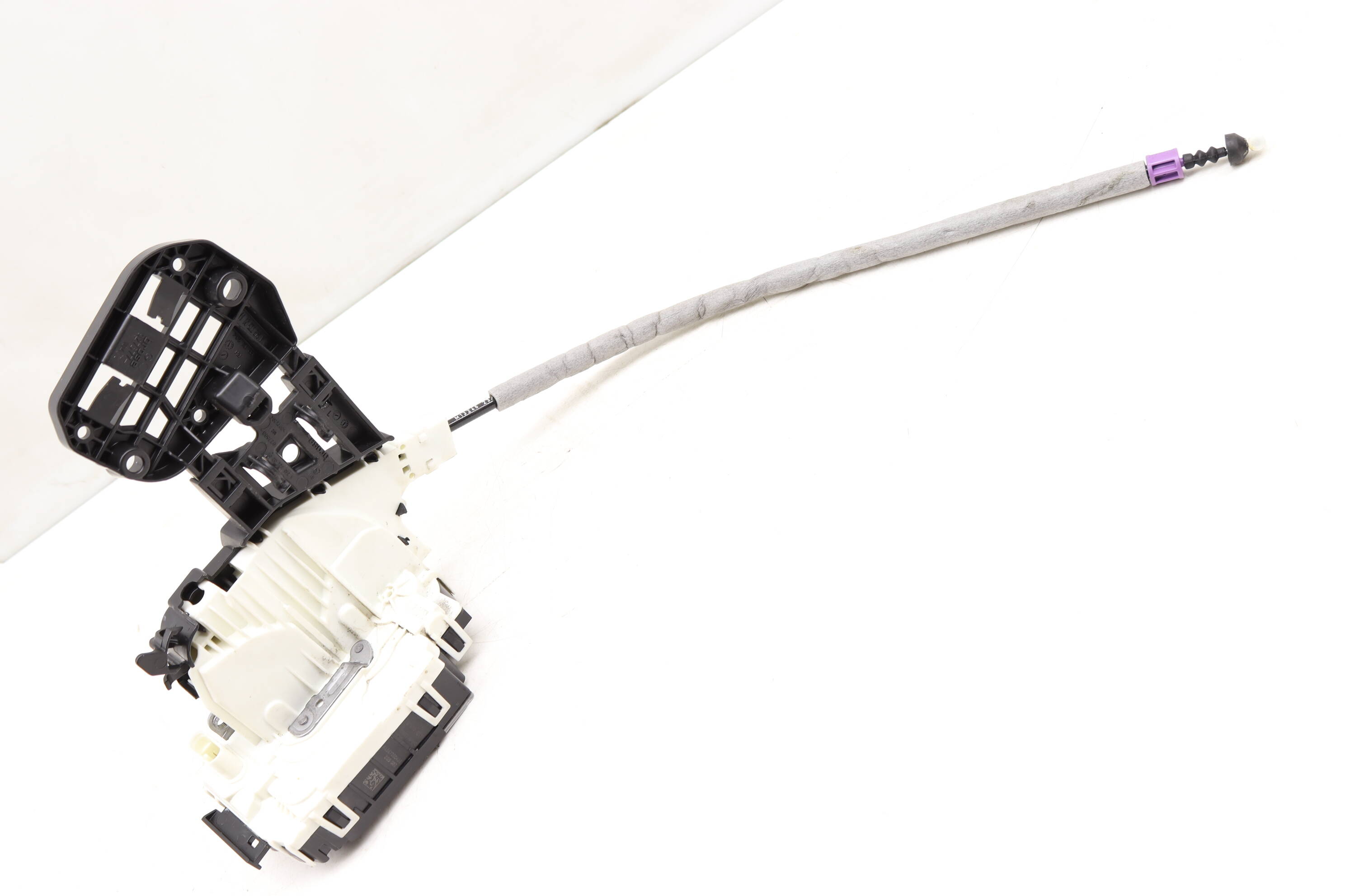 Interior - B250e - Mercedes-Benz