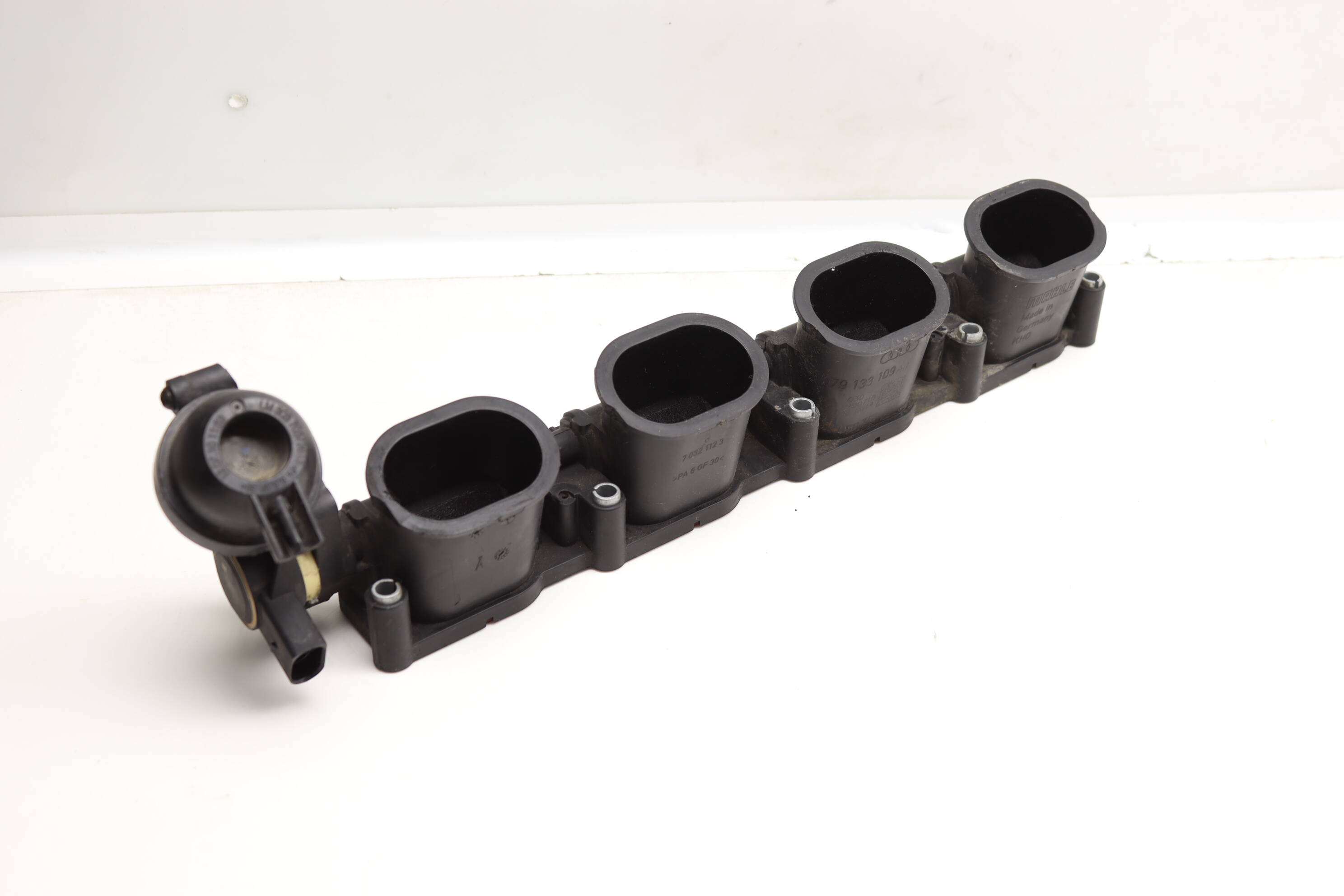 Audi Lower Intake Manifold Air Distribution Housing 079133109AJ