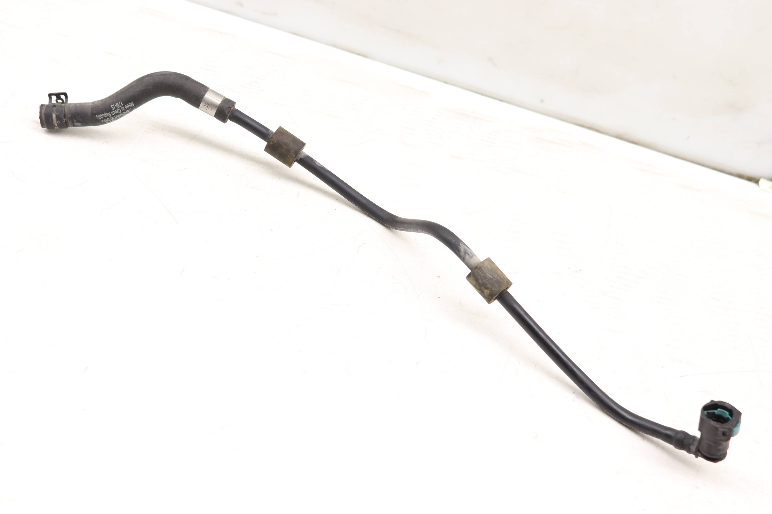 Porsche Coolant Breather Hose / Line (Macan) 95B121447E