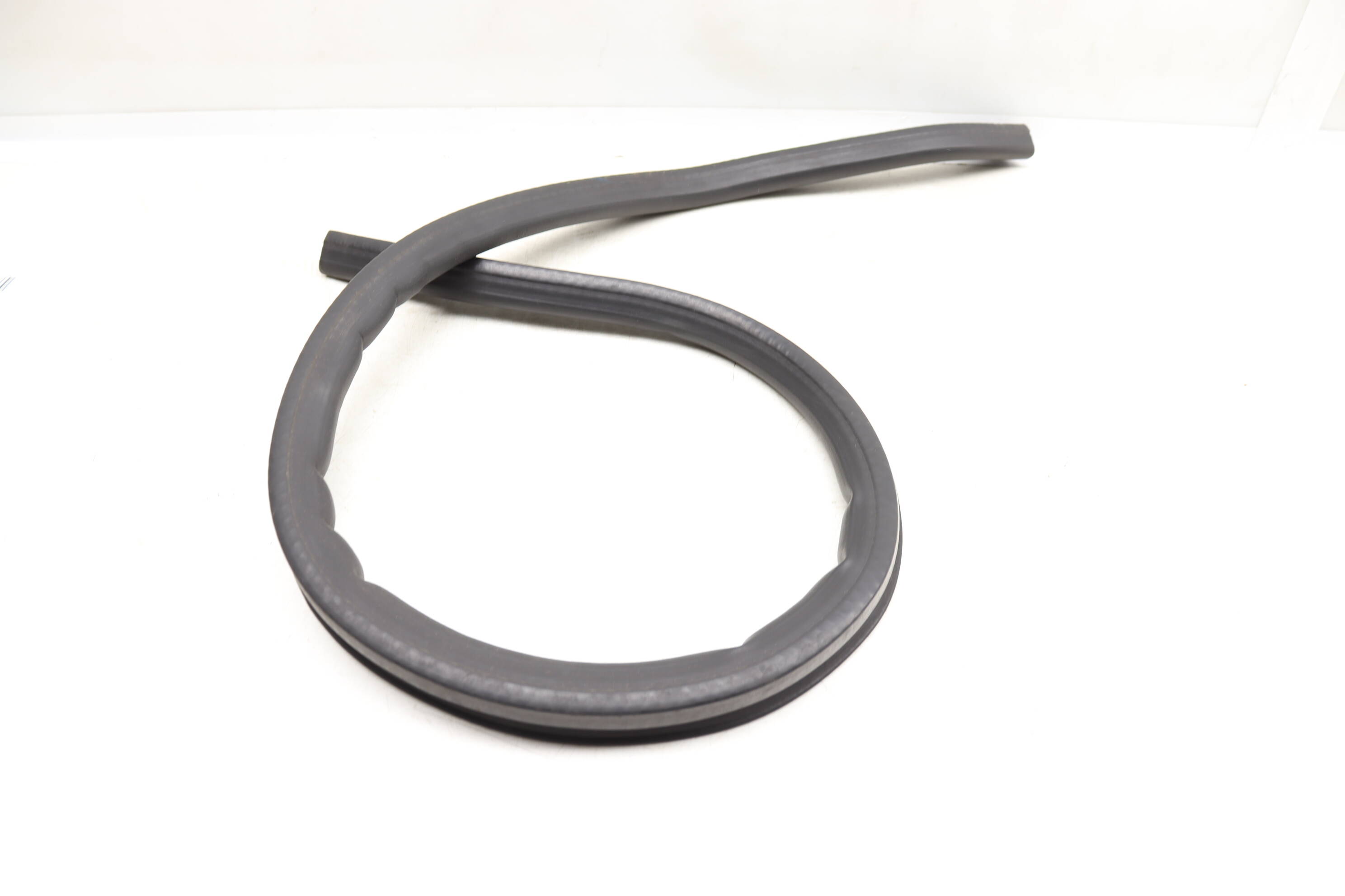 VW Rain Tray Seal / Hood Weather Stripping (Jetta) 5C6823723