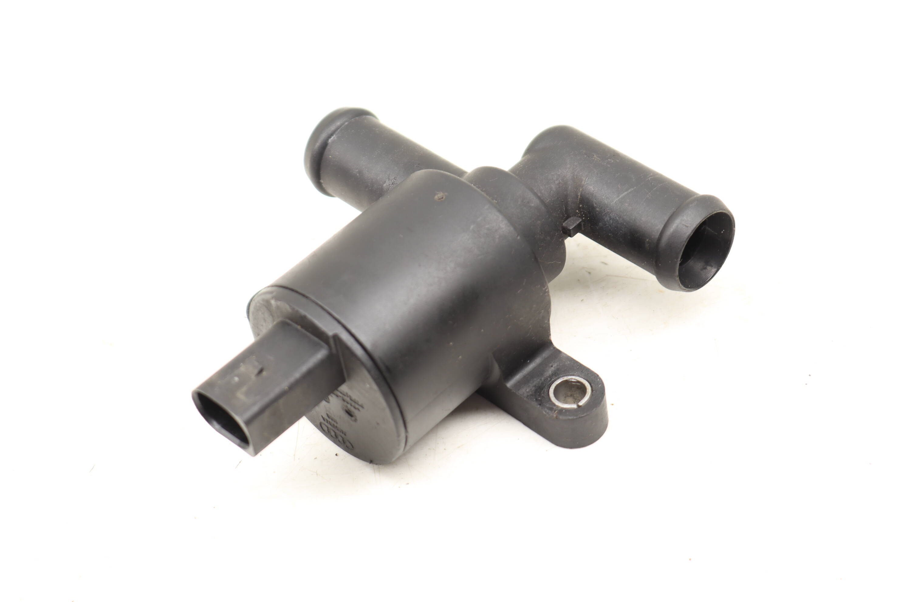 COOLANT HOSE / LINE - AUDI A6 A7 - 4G0121447CA