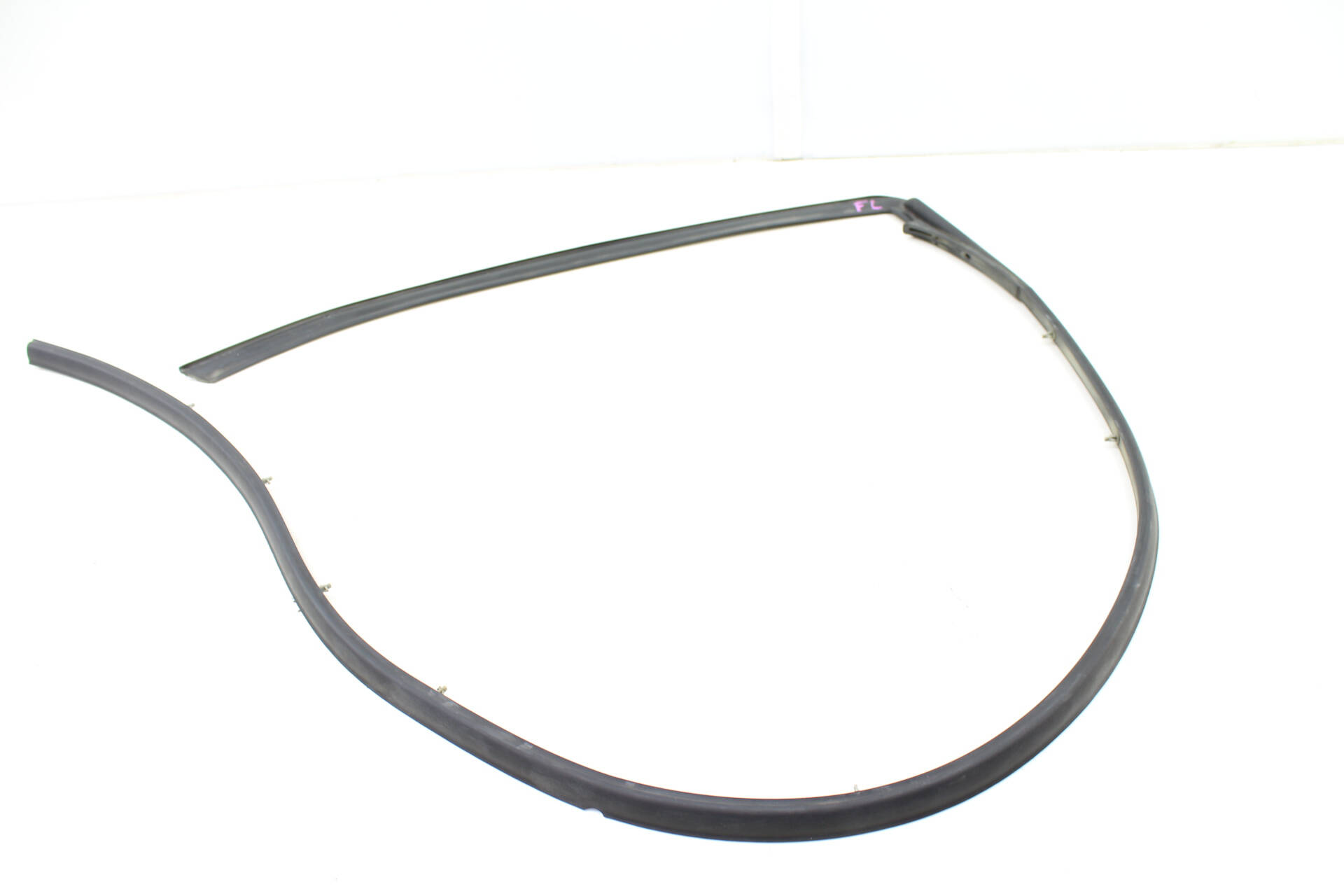 FRONT LEFT - OUTER DOOR SEAL / WEATHER STRIPPING - AUDI TT