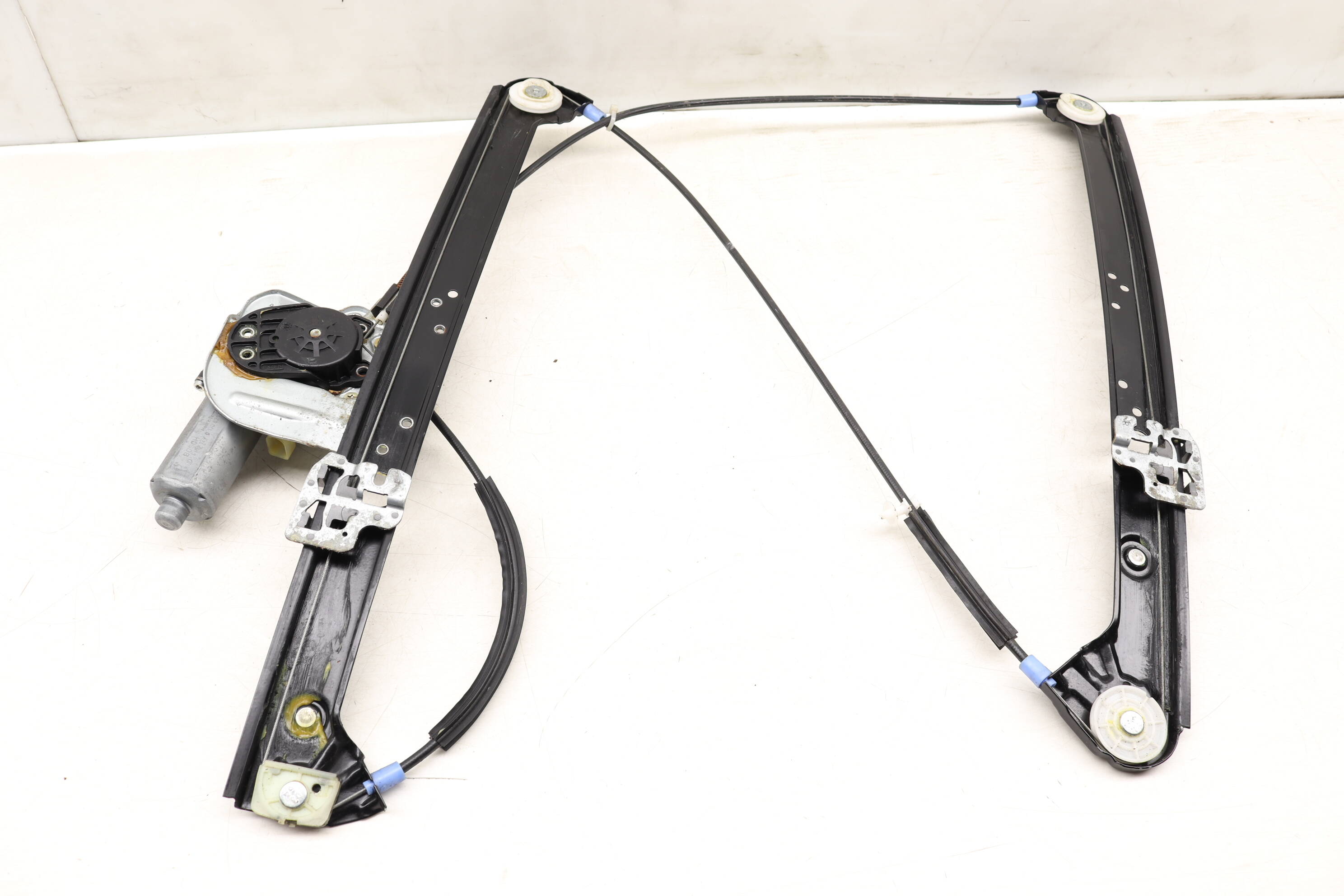 BMW Front Left Window Regulator W/ Motor (X5) 51338254911