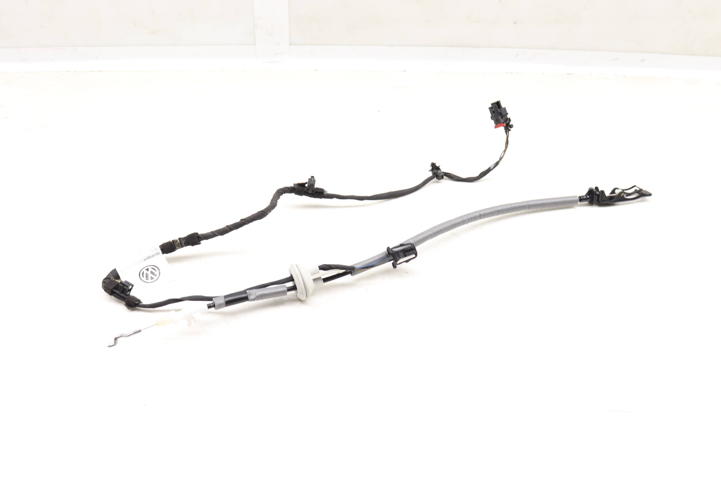 VW Front Left Door Handle Release Bowden Cable (Atlas) 3CN972295
