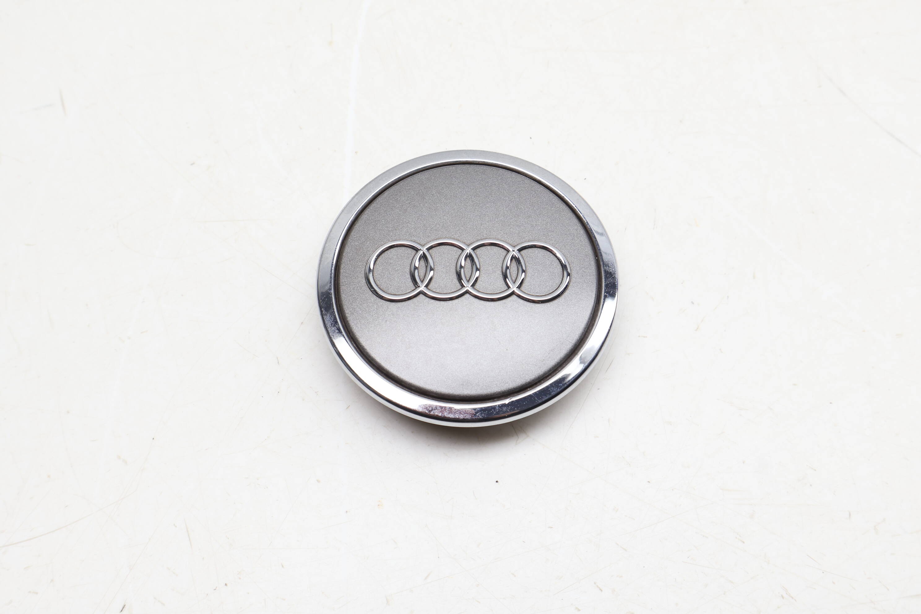 Audi Wheel Center Cap 8T0601170A