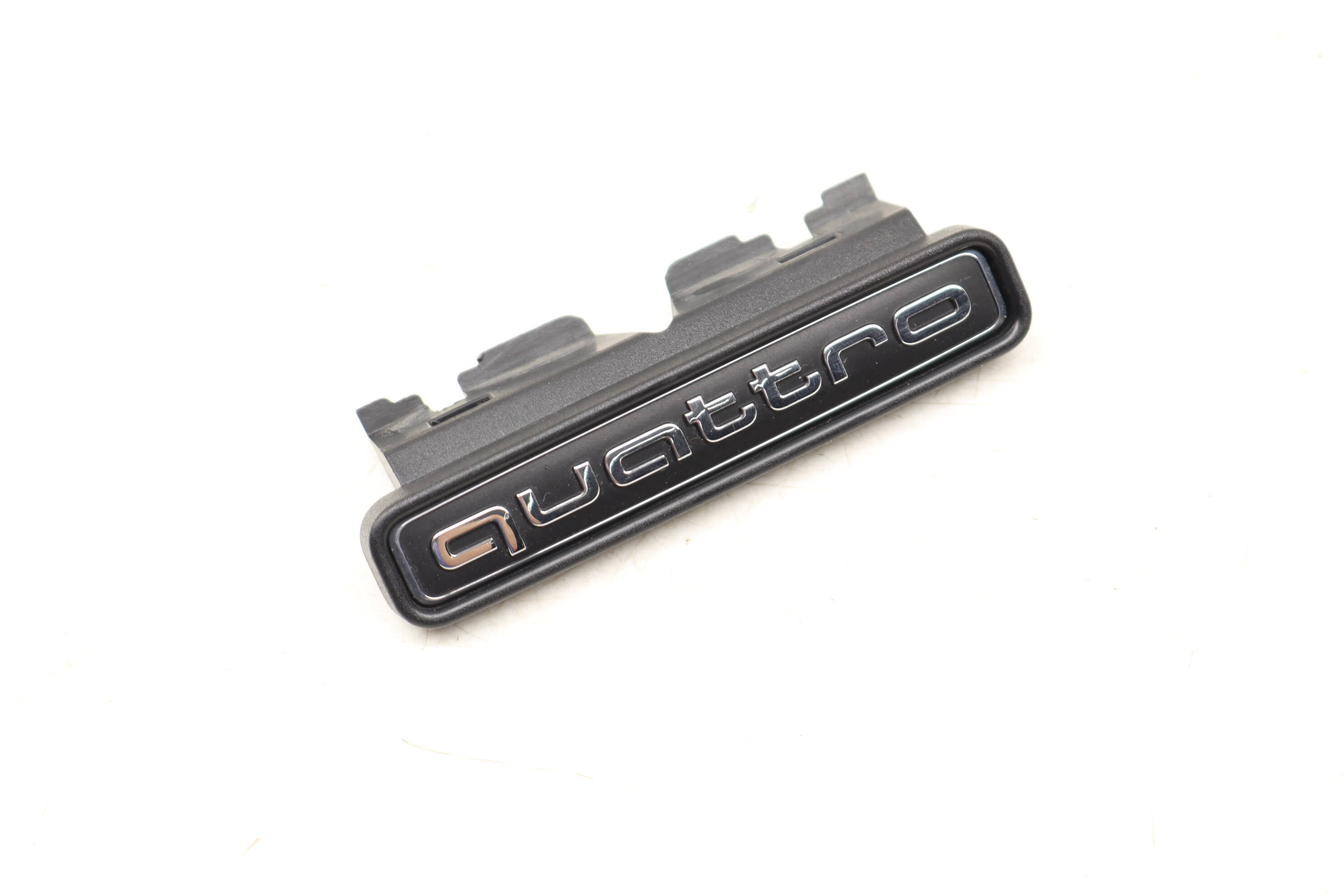Audi Front Grille Emblem / Badge (Quattro) 8W0853736D
