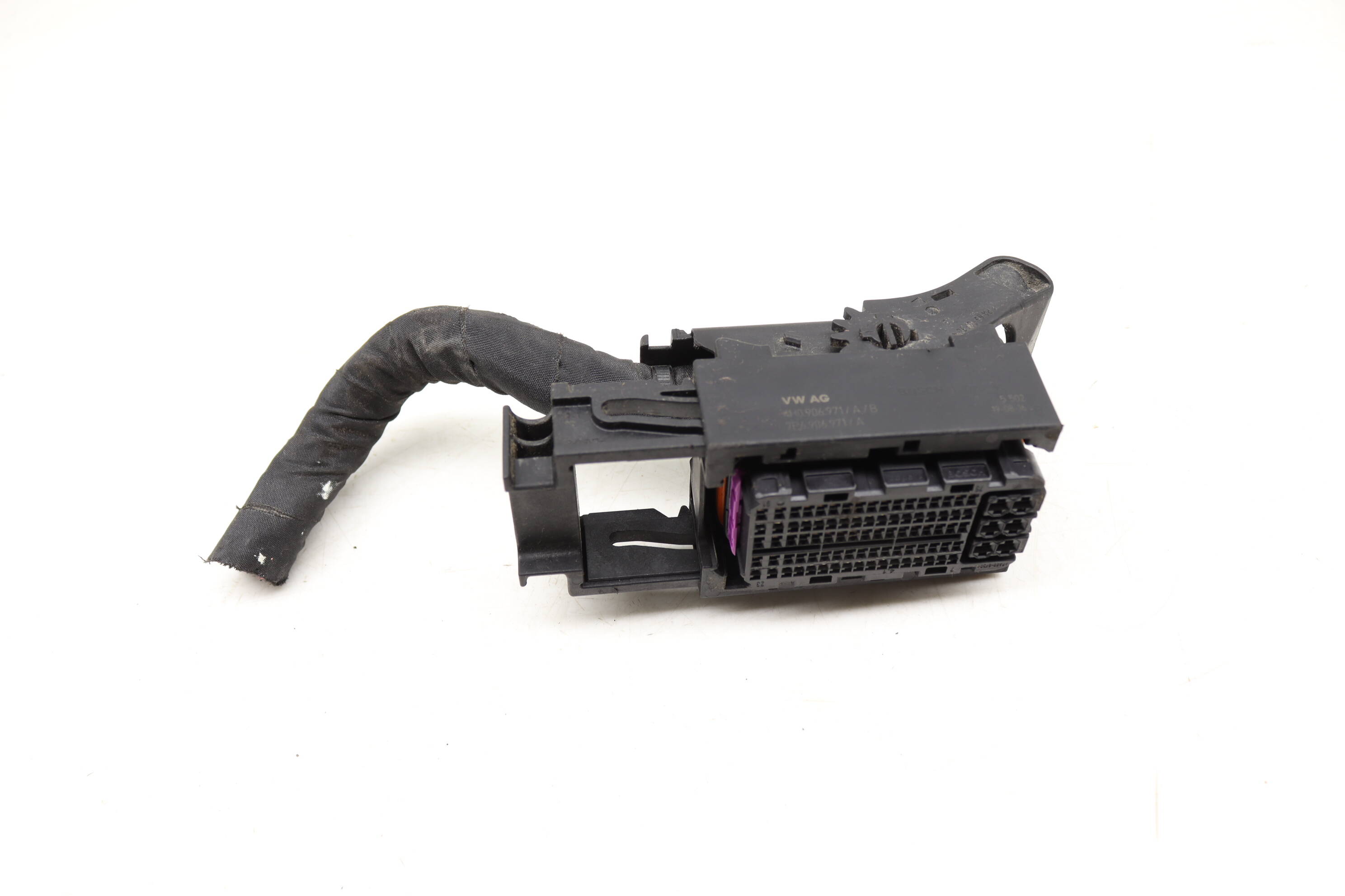 ECU / ENGINE MODULE WIRING CONNECTOR / PIGTAIL (91-PIN) - AUDI Q5 Q7