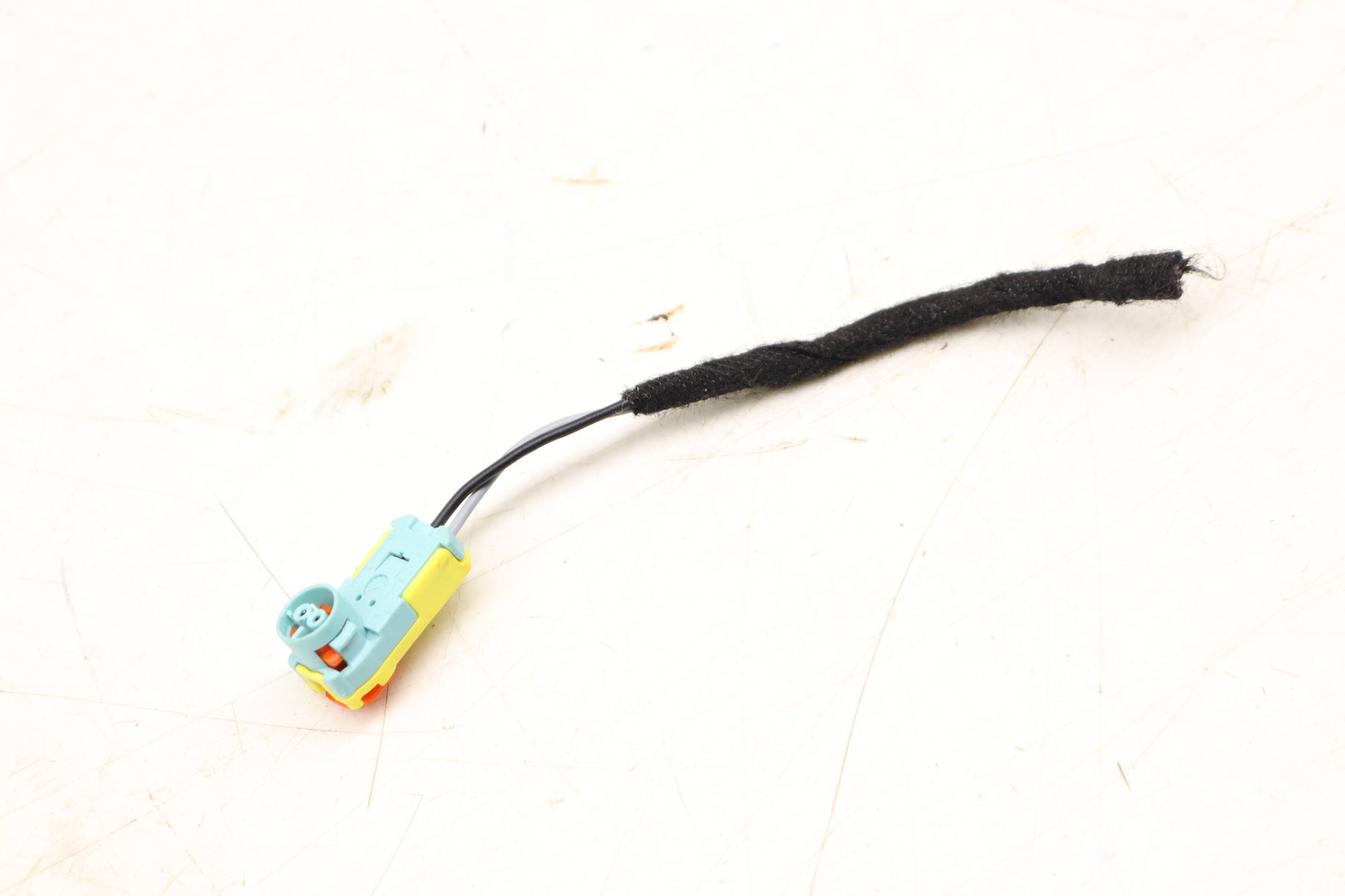 VW Airbag Wiring Connector / Pigtail (2-Pin) 8K0972562A