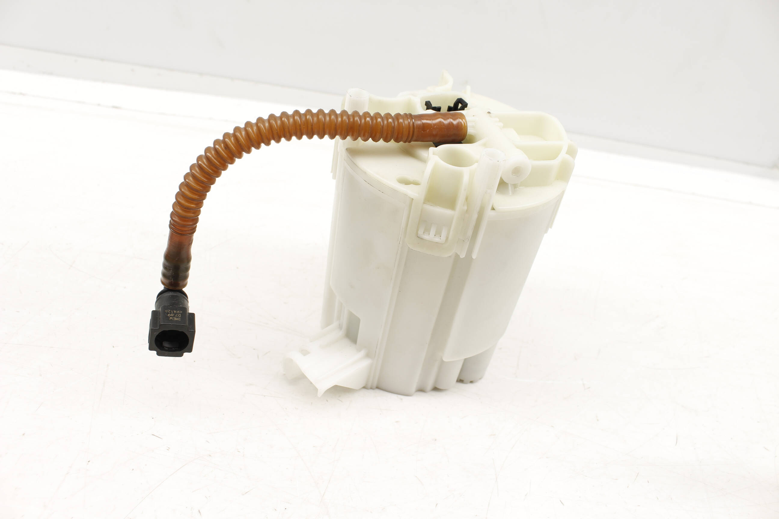 FUEL PUMP ASSEMBLY - AUDI A4 ALLROAD A5 RS5 S4 S5 - 8K0919051G