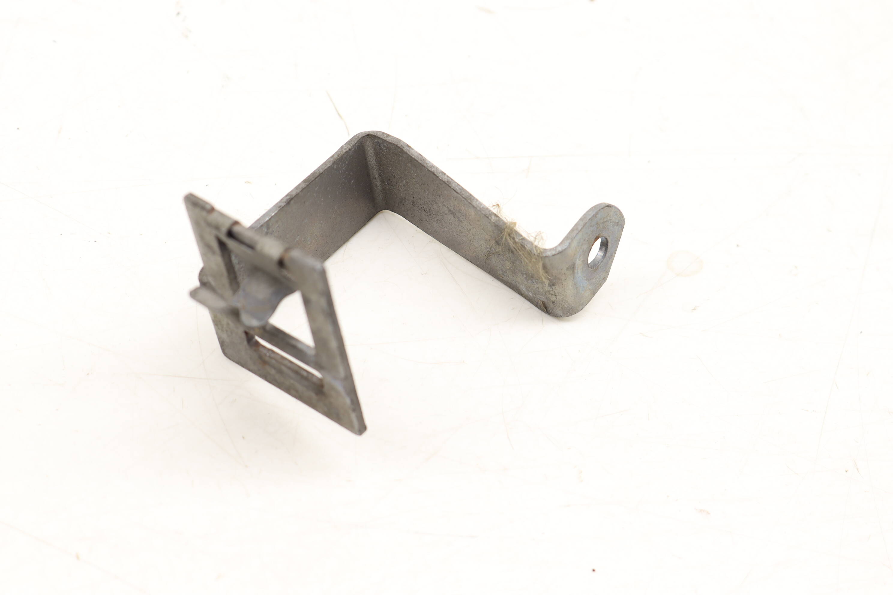 VW Throttle Body Bracket / Mount 022971804