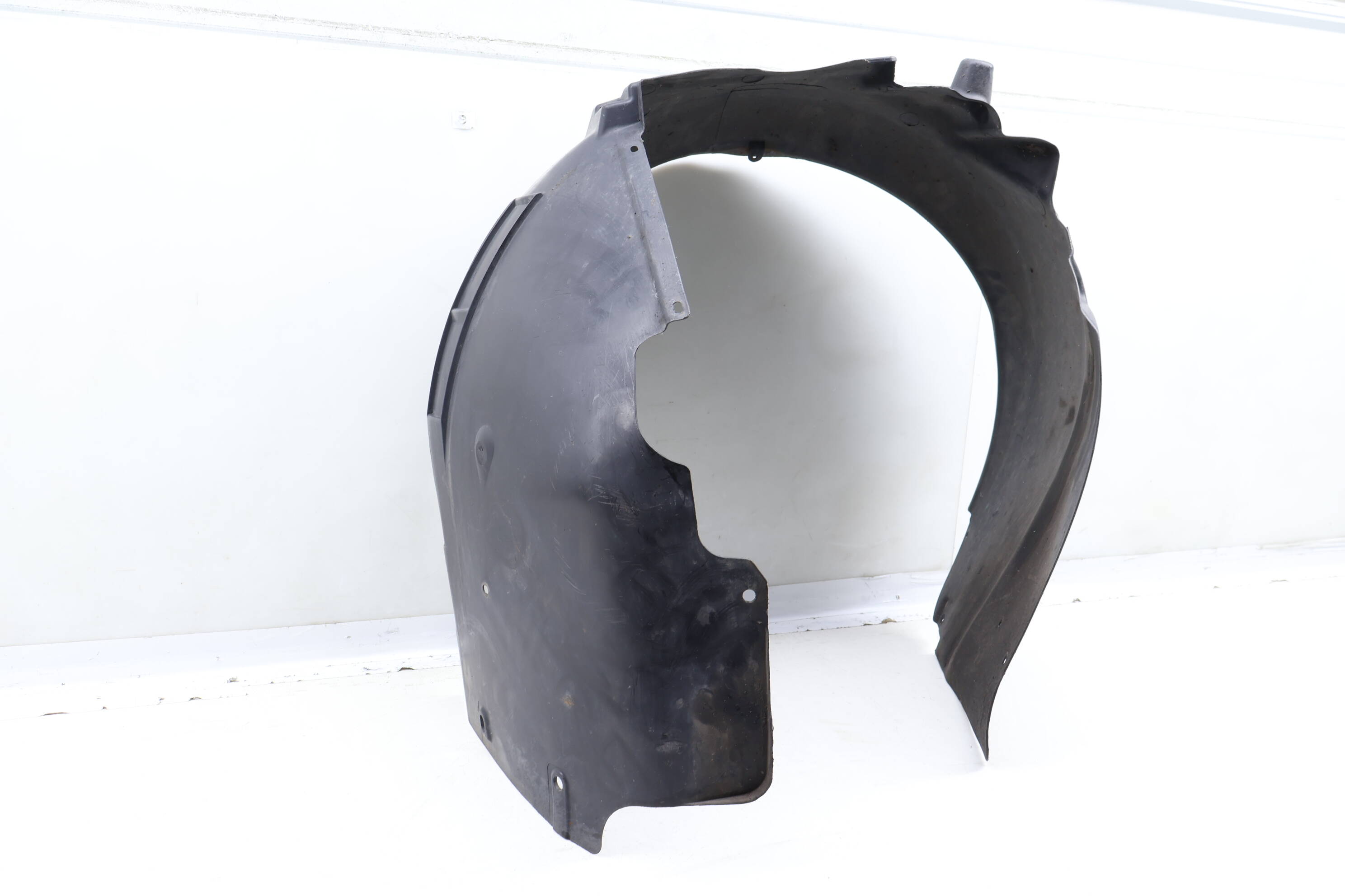 Audi Front Right Fender Liner / Splash Guard 8E0821172E