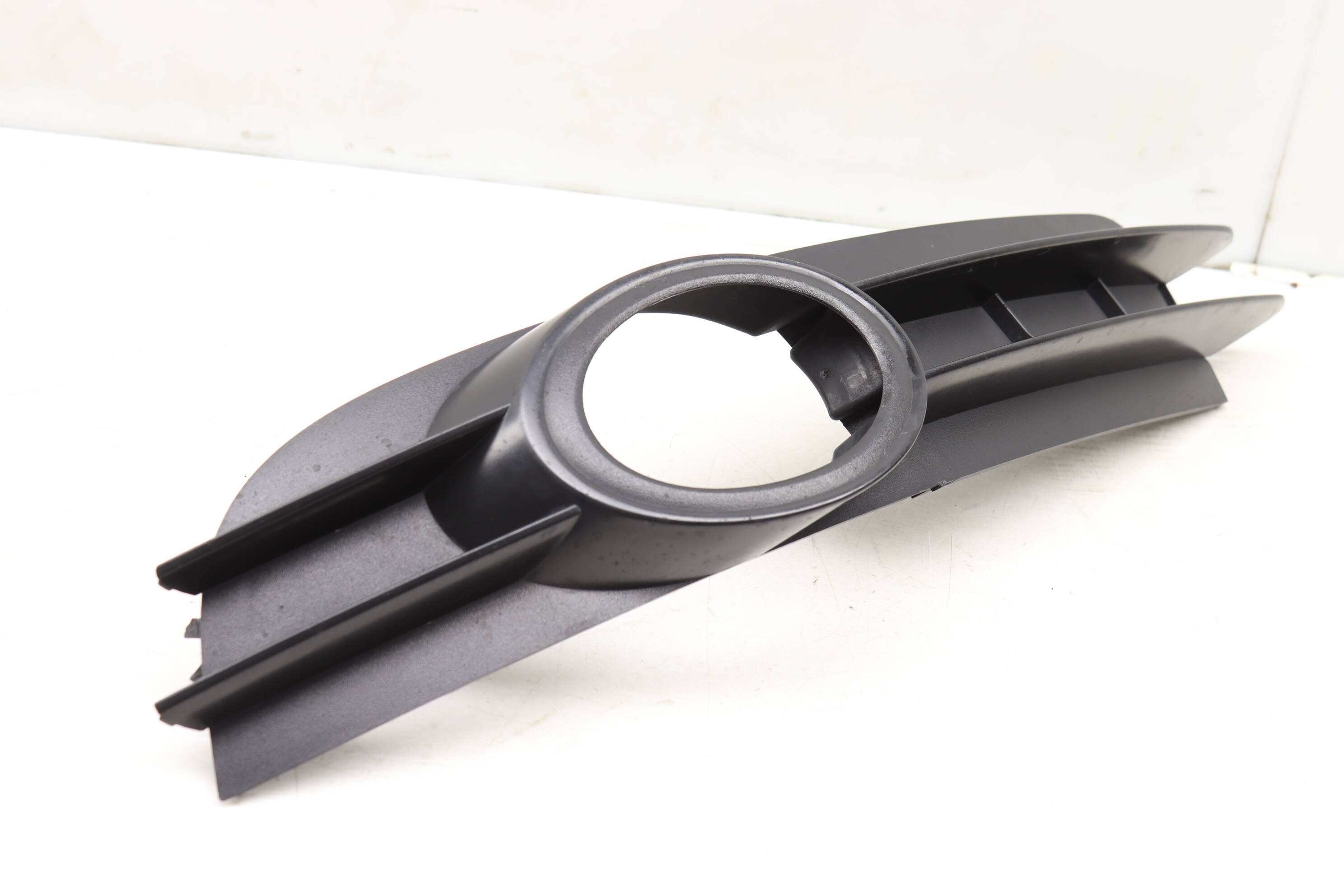 Audi Front Left Lower Bumper Grille (A6 Quattro, A6) 4F0807681A