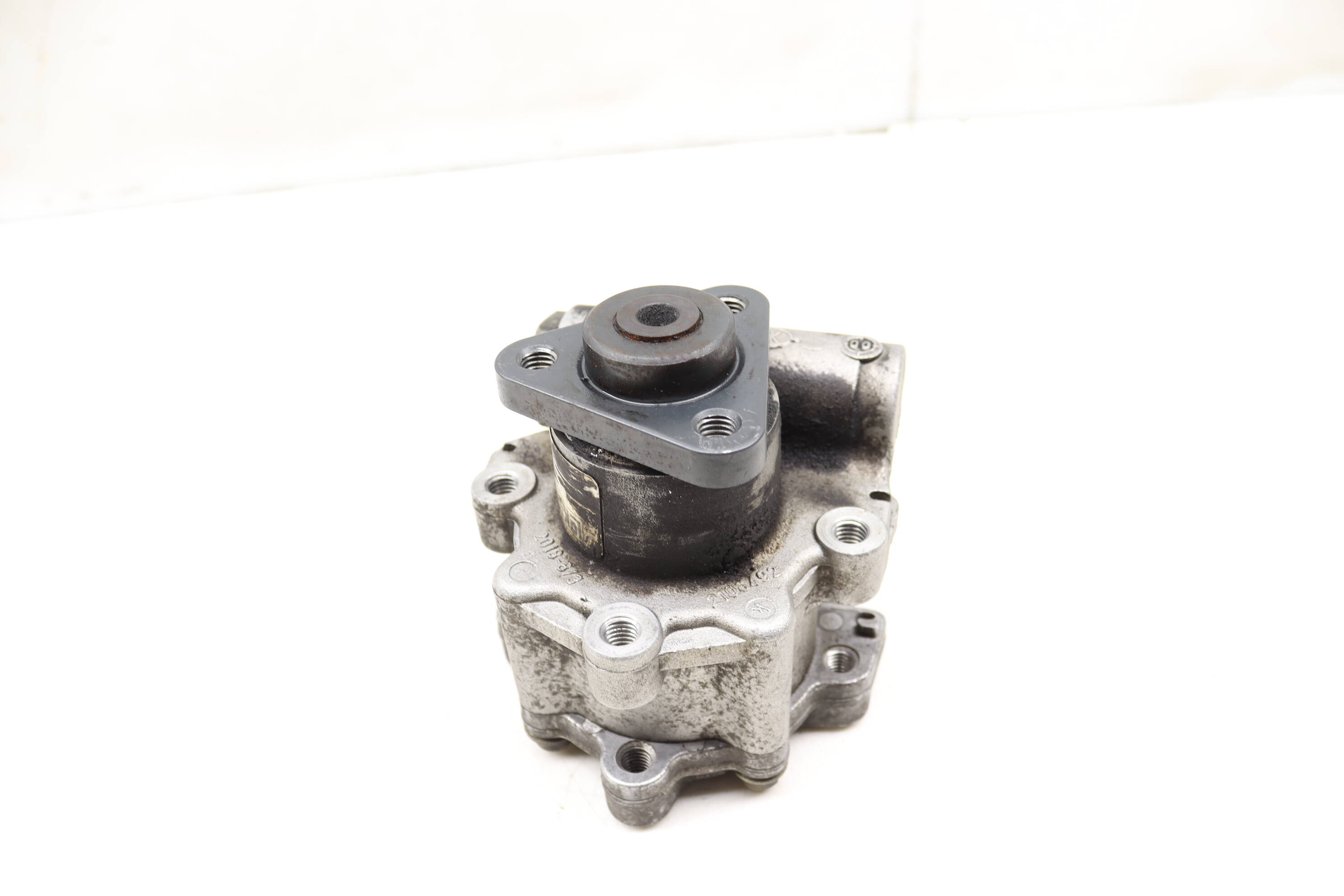POWER STEERING PUMP - PORSCHE 911 BOXSTER CAYMAN