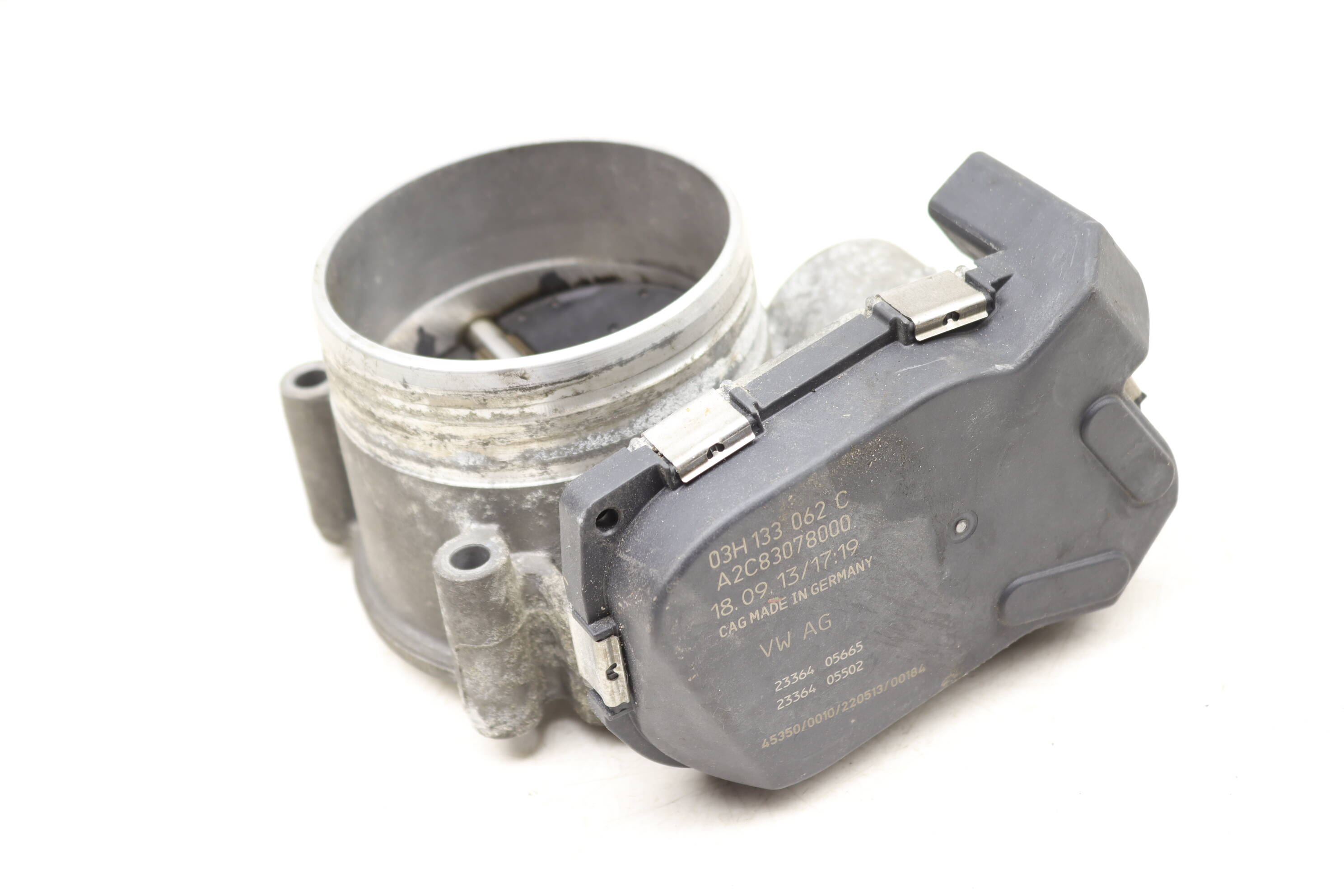 VW Intake Manifold 03H133201AE