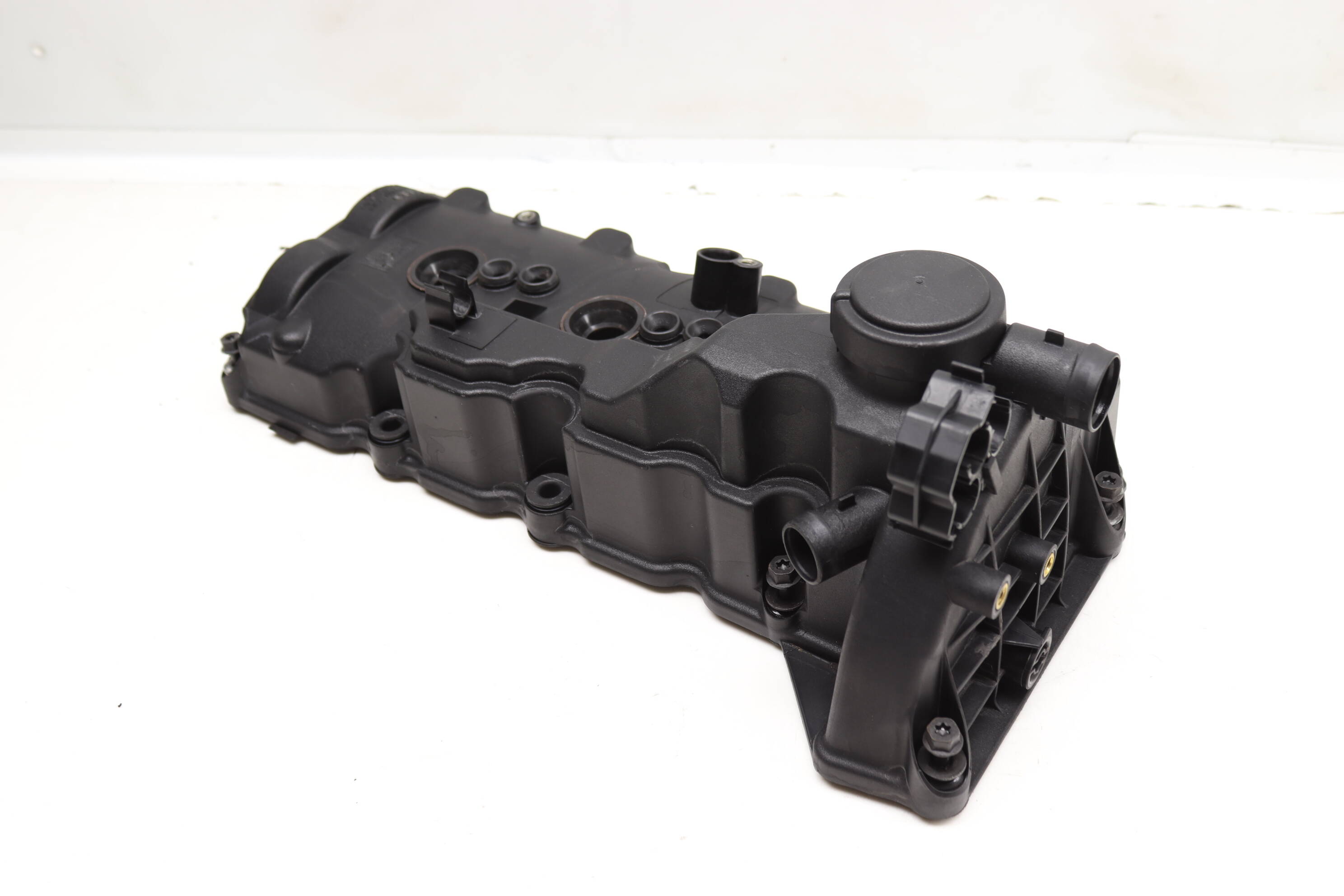 Audi Right Engine Valve / Cylinder Head Cover 059103470AS