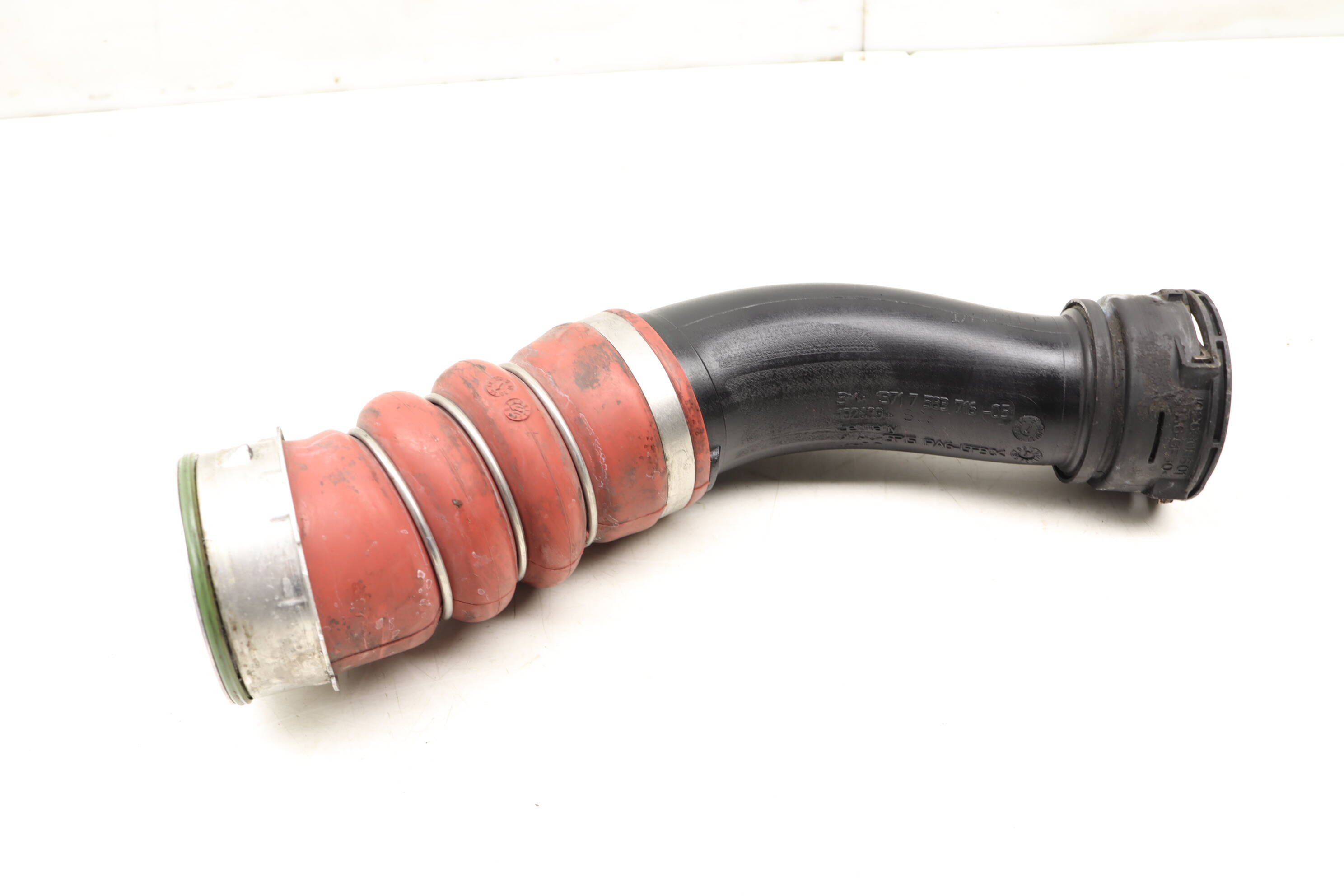 BMW Right Turbo Intercooler Hose / Tube (X6, X5) 13717583716