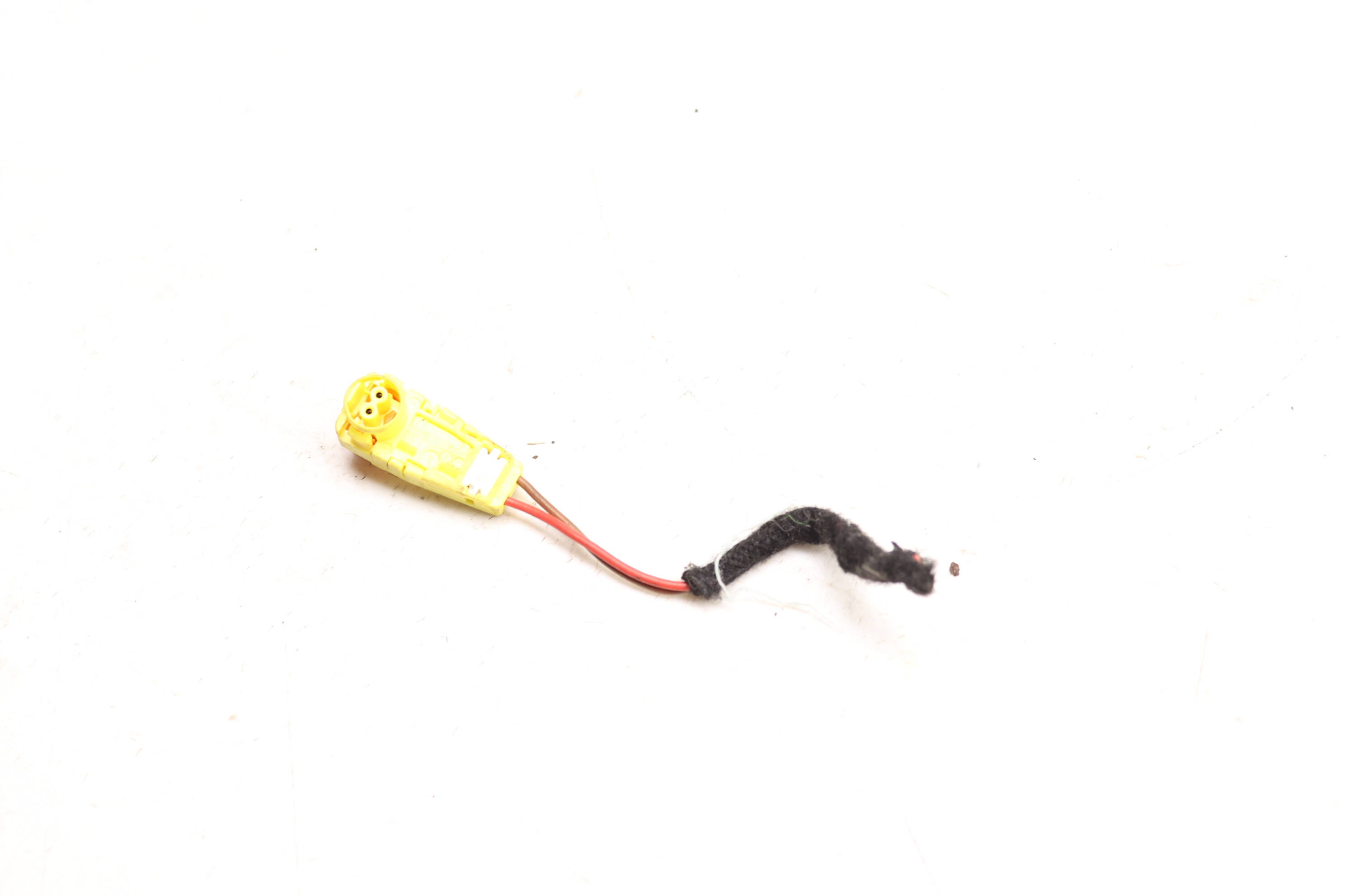 Audi 2-Pin Wiring Connector / Pigtail 4F0972562B