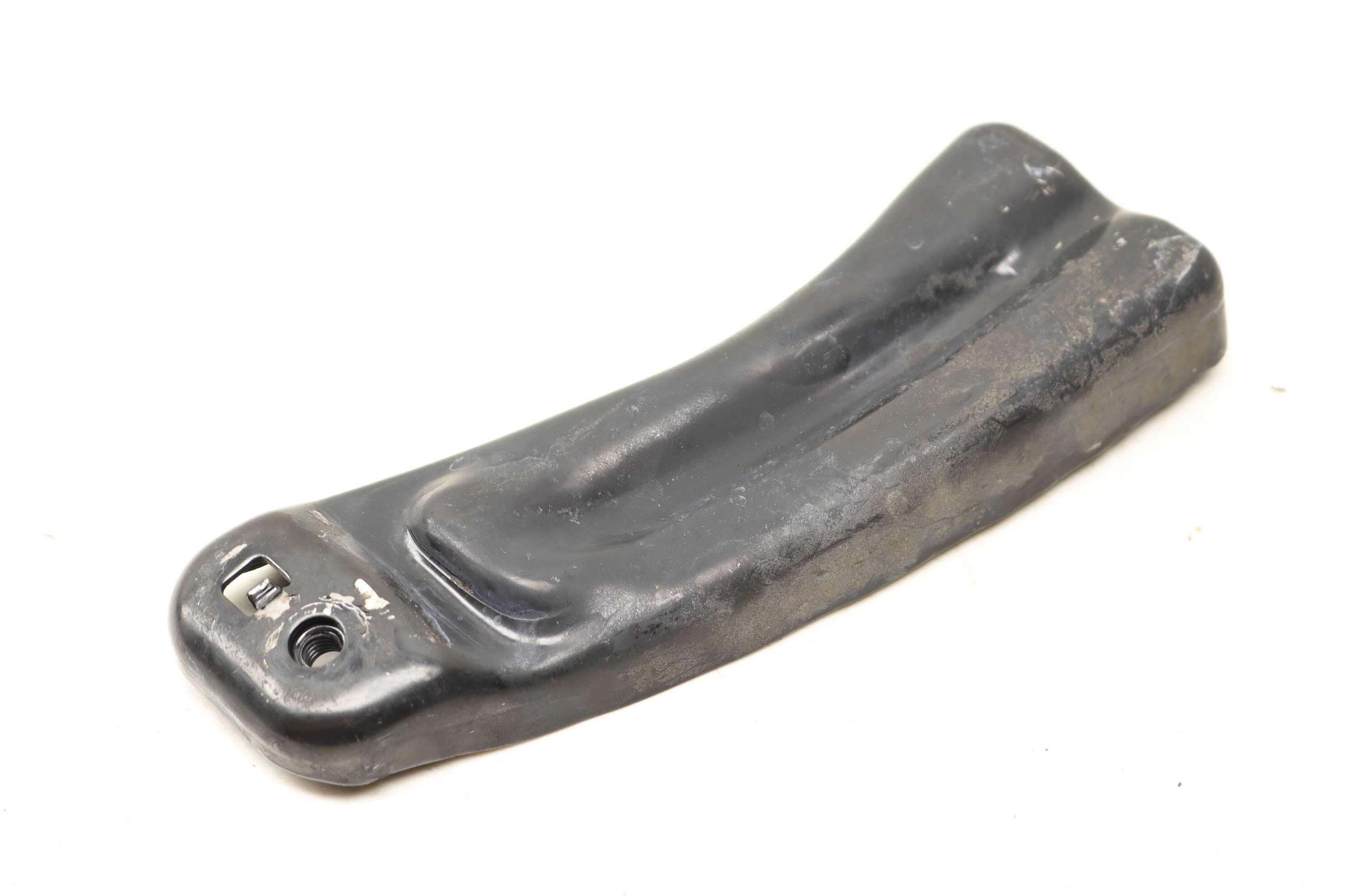 VW Right Belly Pan / Skid Plate Bracket Mount 5Q0825922A