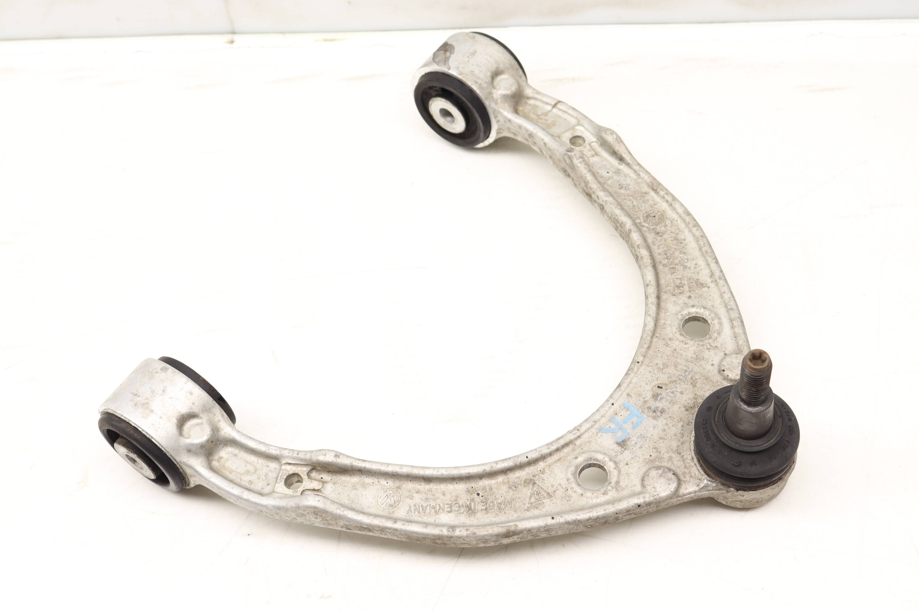 VW Front Upper Control Arm (Touareg) 7P0407021
