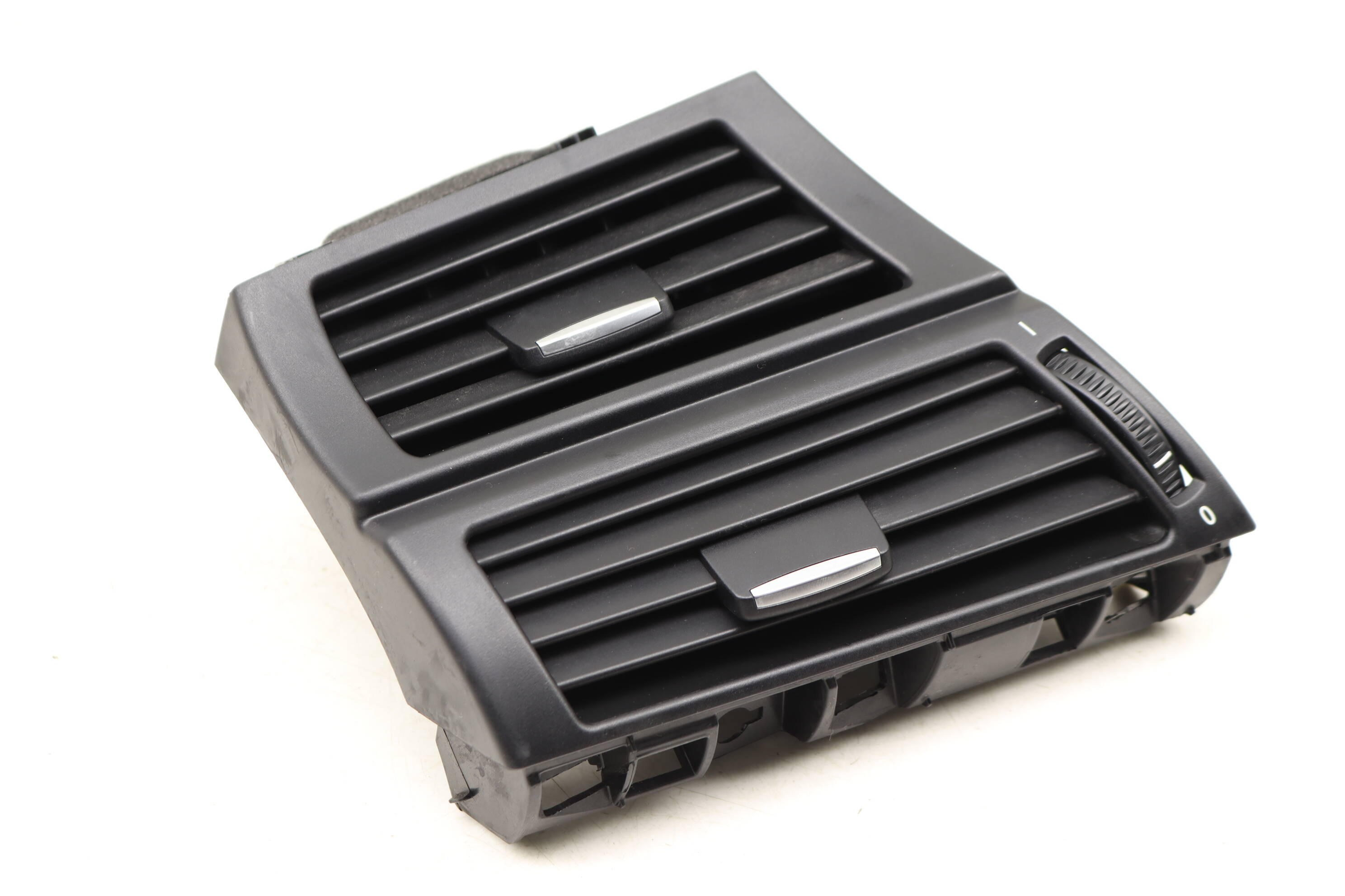 BMW Left Dash Air Vent (X5, X6) 64229227767