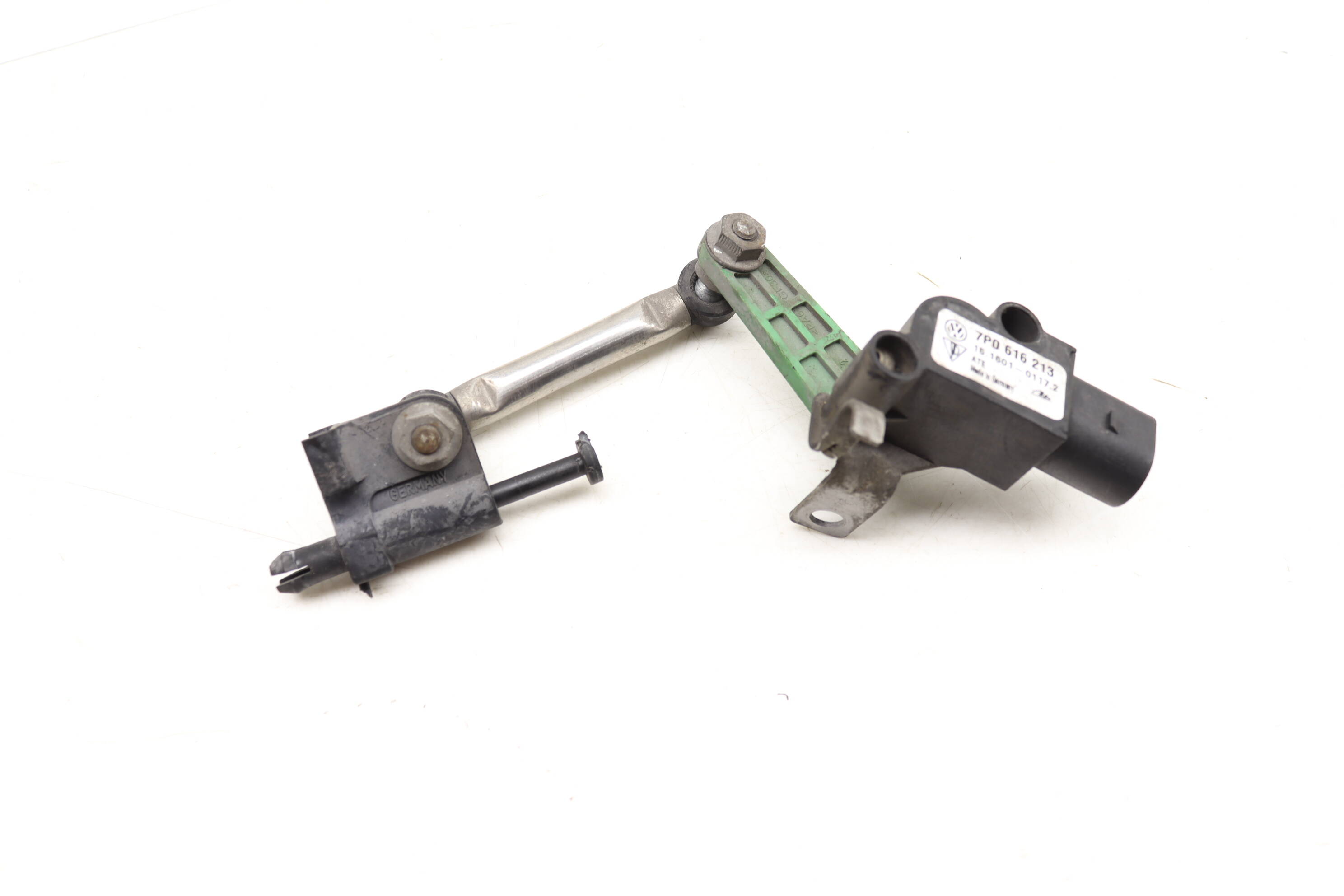 FRONT LEFT - HEADLIGHT / SUSPENSION LEVEL SENSOR - PORSCHE CAYENNE VW