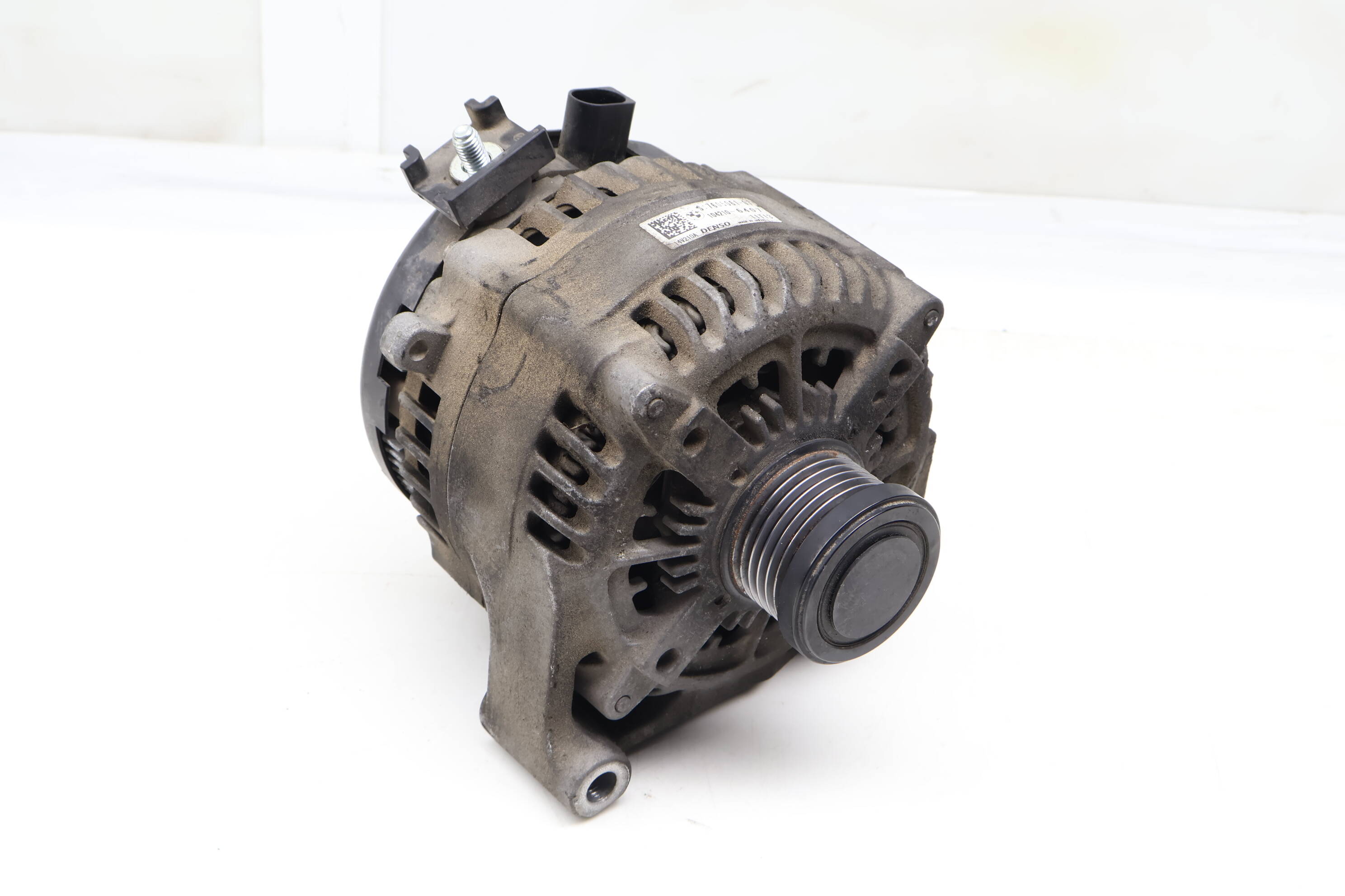 BMW Alternator (210 Amp) 12317605061
