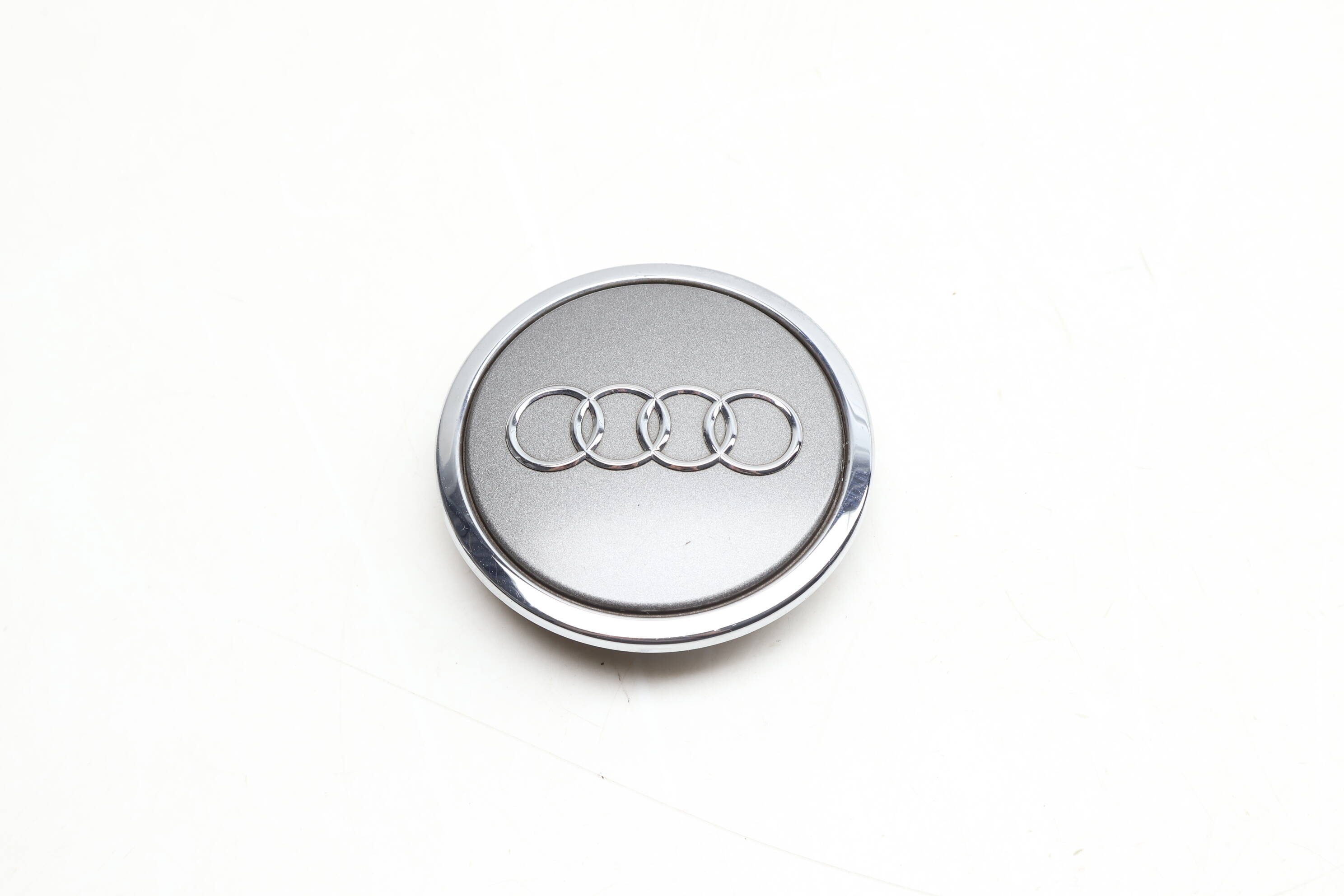 Audi Wheel Center Cap 8T0601170A