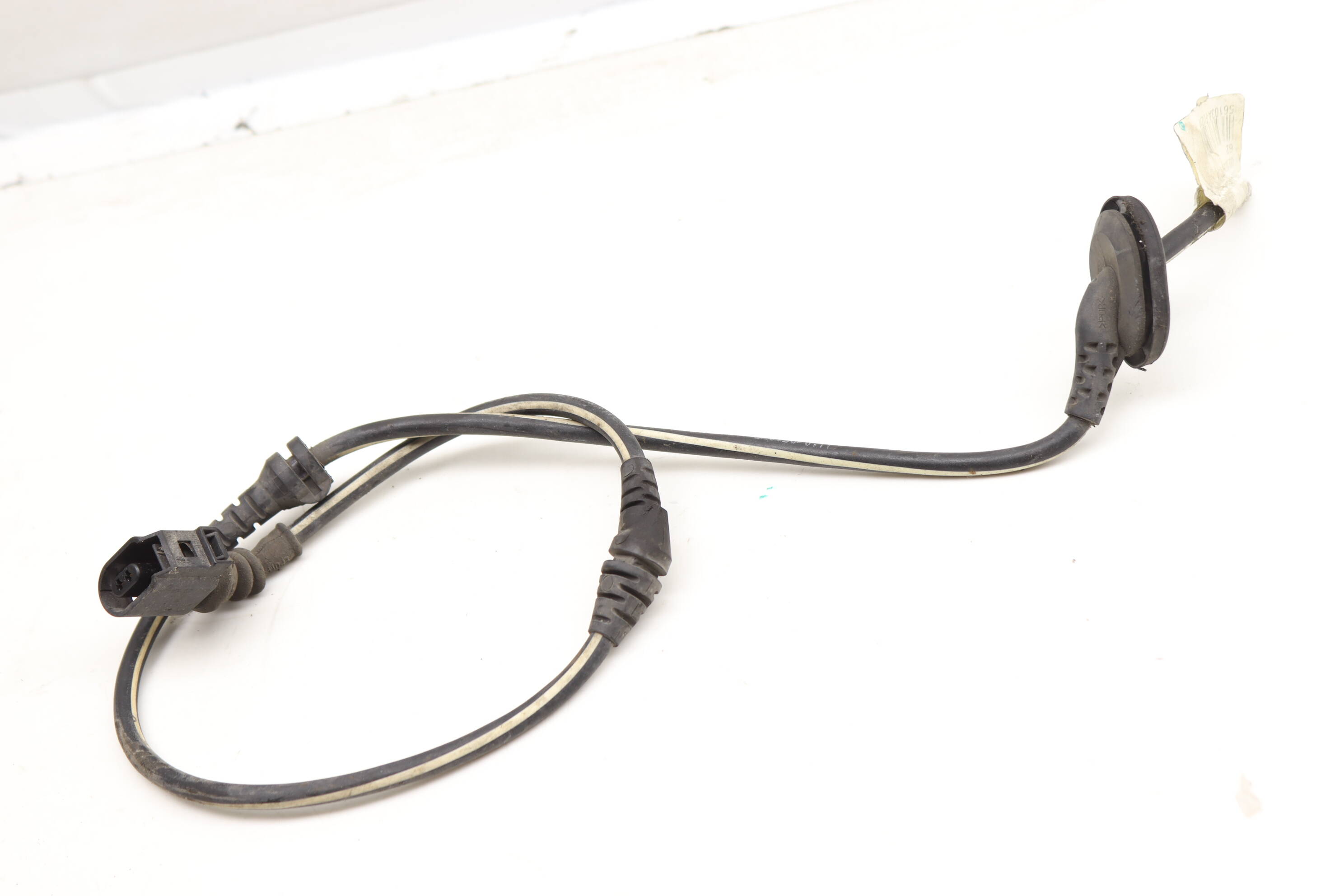 VW Front Right Abs / Speed Sensor Wiring Harness 5C0927903A
