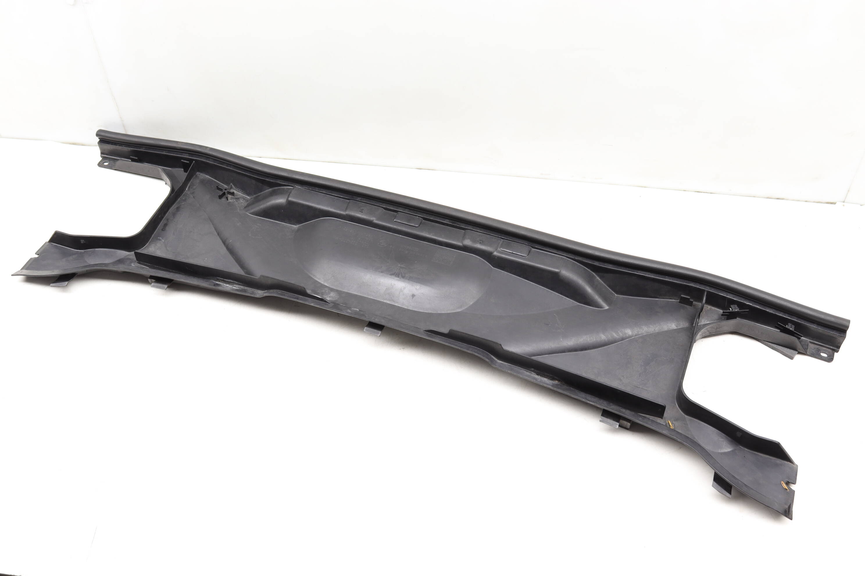 CABIN AIR FILTER HOUSING COVER (LOWER) - BMW 323I 325I 325XI 328XI
