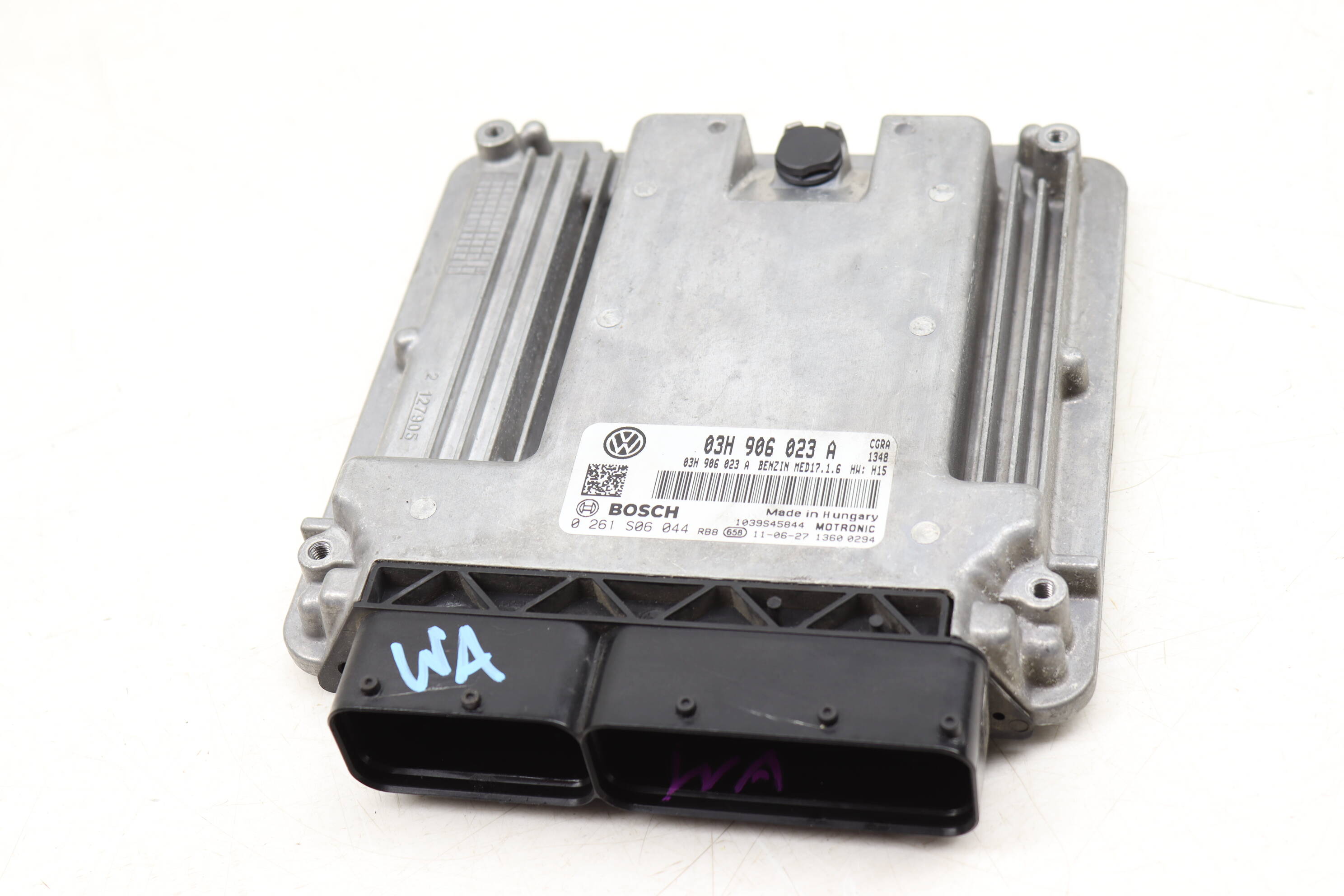 Porsche Ecu / Ecm / Engine Control Module (Cayenne) 03H906023A