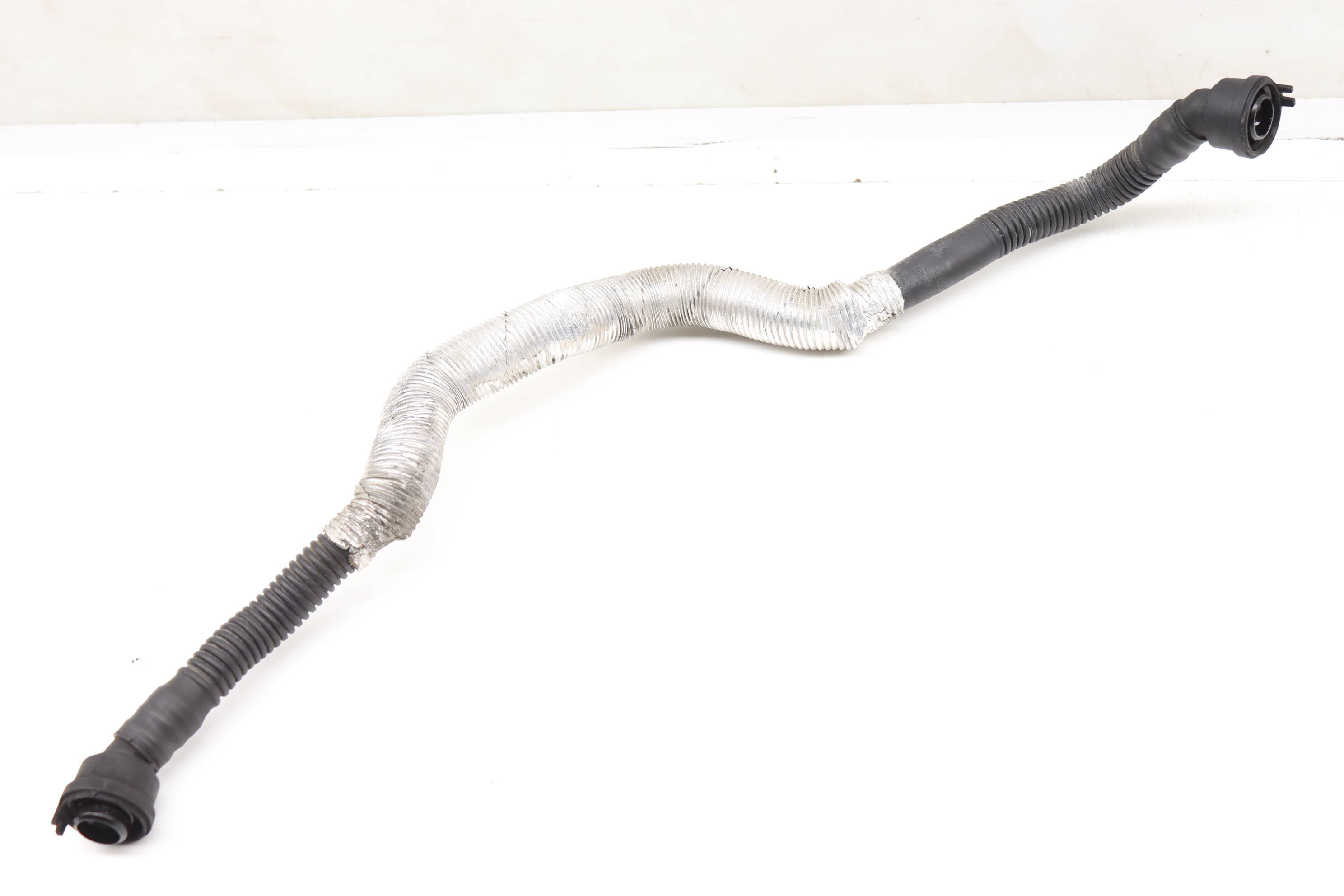 Audi Engine Breather / Vent Hose 059103209F
