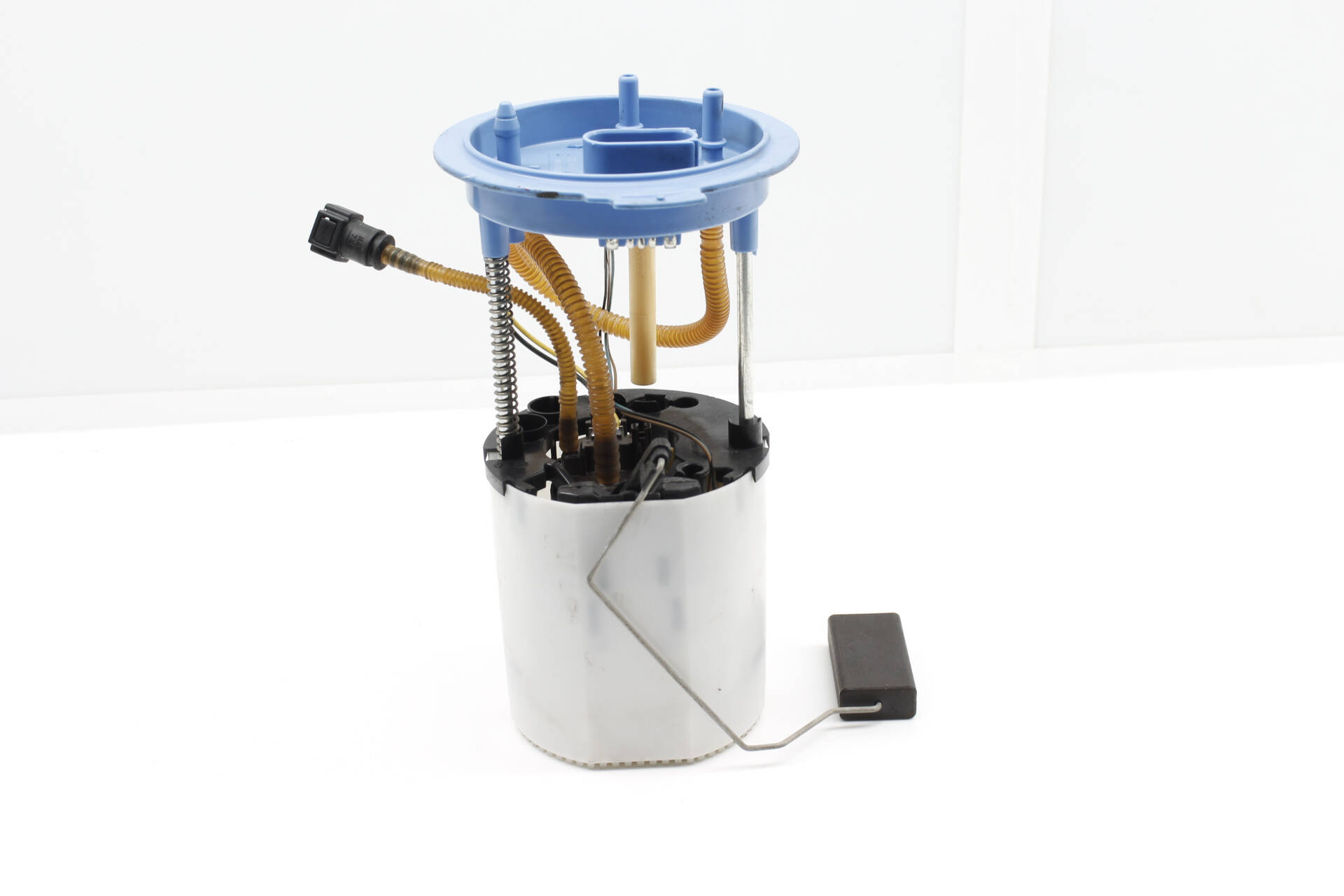 Audi In-Tank Fuel Pump Assembly (TTS Quattro) 8J0919051