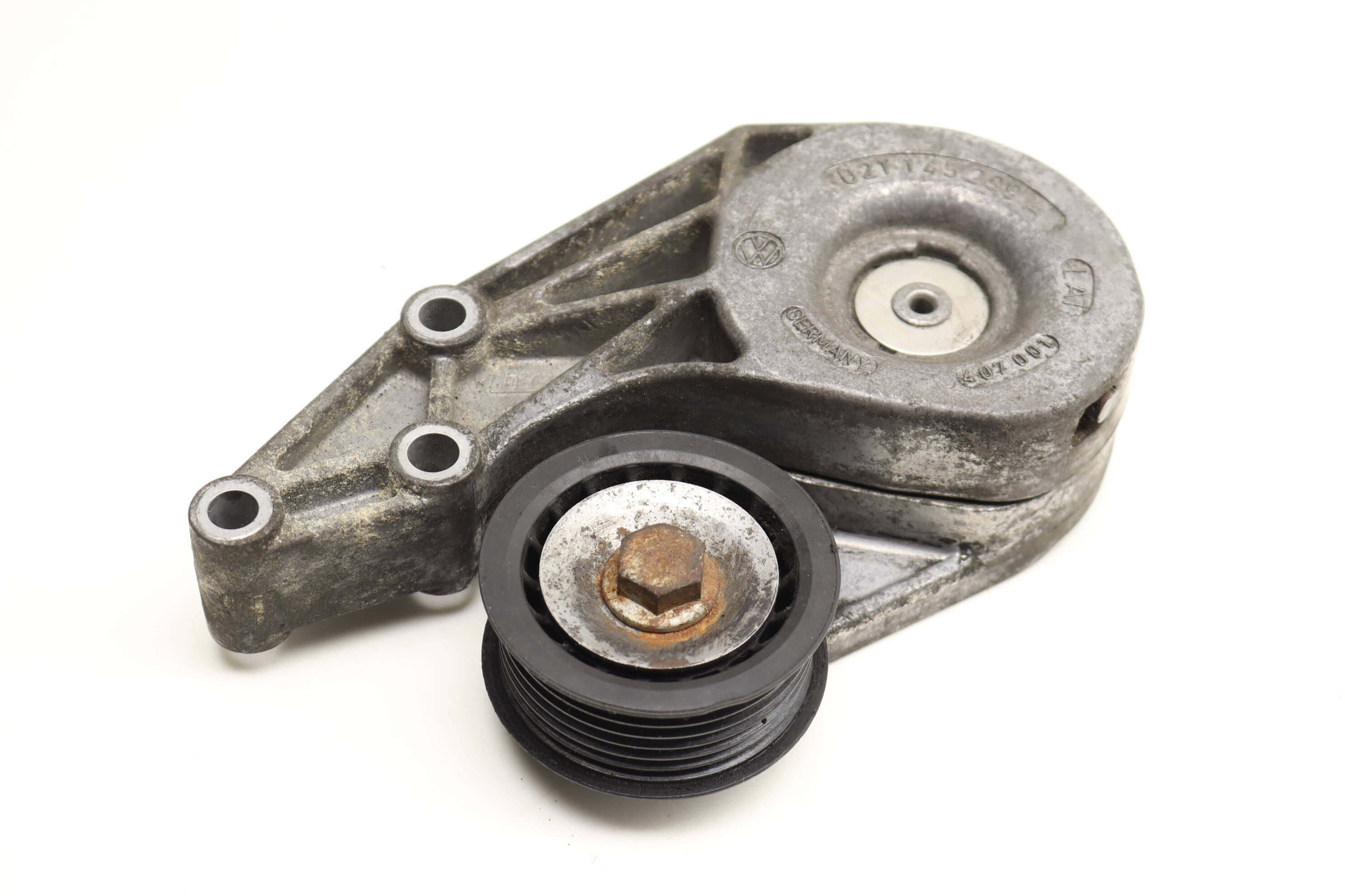 VW Drive / Serpentine Belt Tensioner (EuroVan) 021145299A