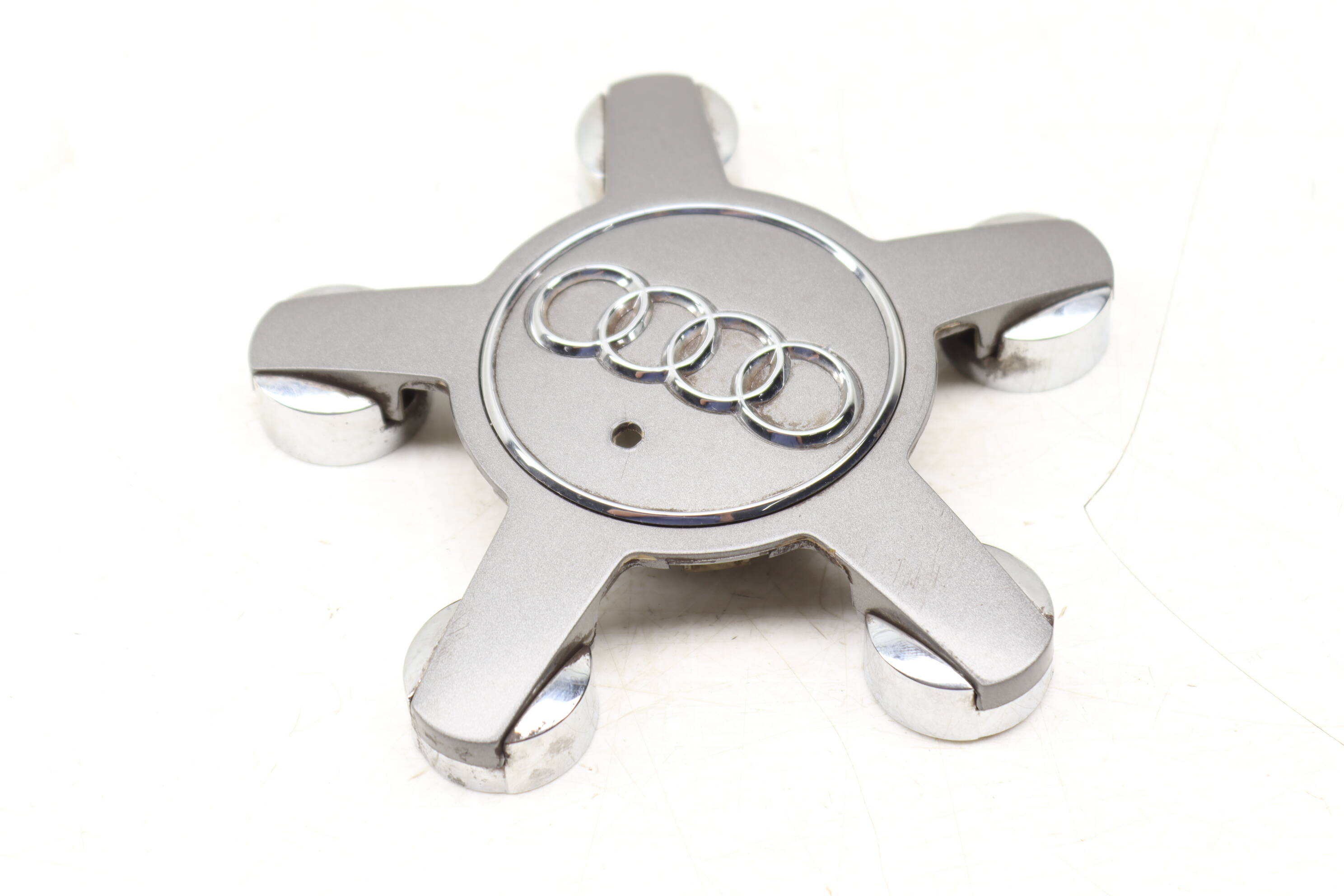 Audi Wheel Center Cap 4F0601165N