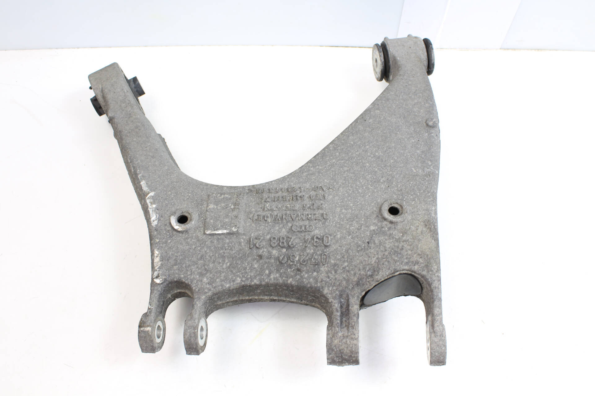 Audi Rear Left Lower Control Arm (A8 Quattro, S8) 4E0511511F