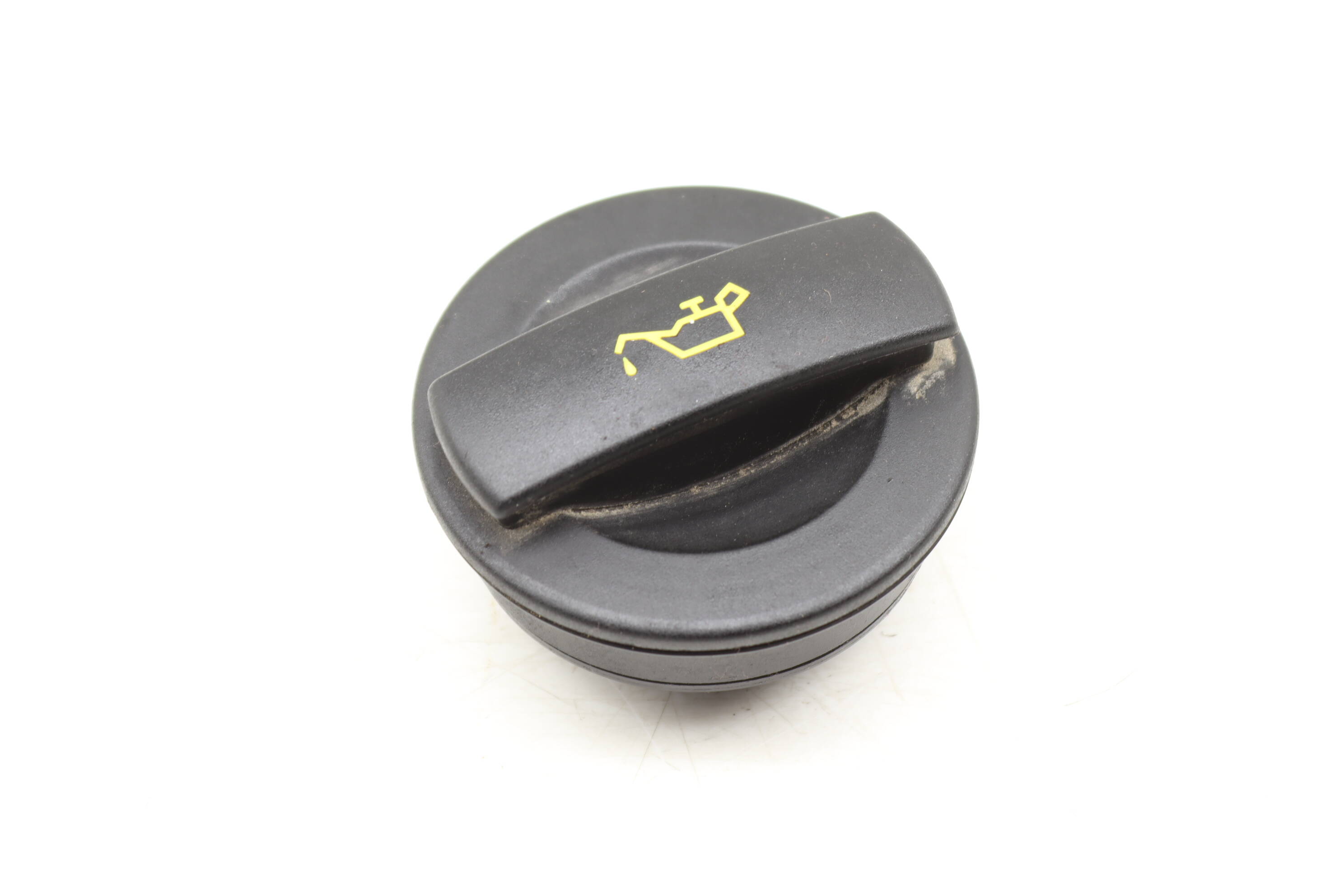 Audi Engine Oil Cap (Q7, S6, S7, A8 Quattro, S8) 079103485A