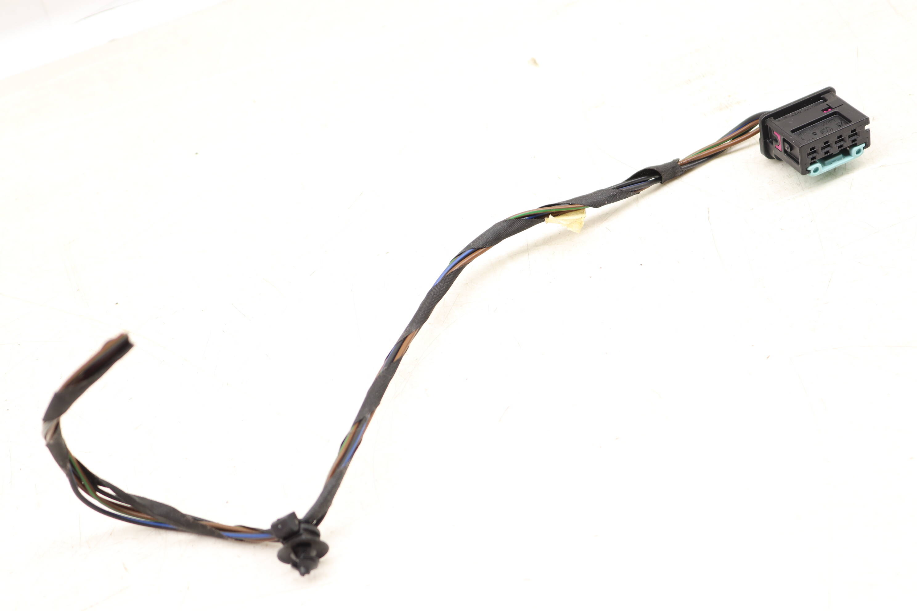 VW Tail Light Wiring Connector / Pigtail (CC, Passat CC)