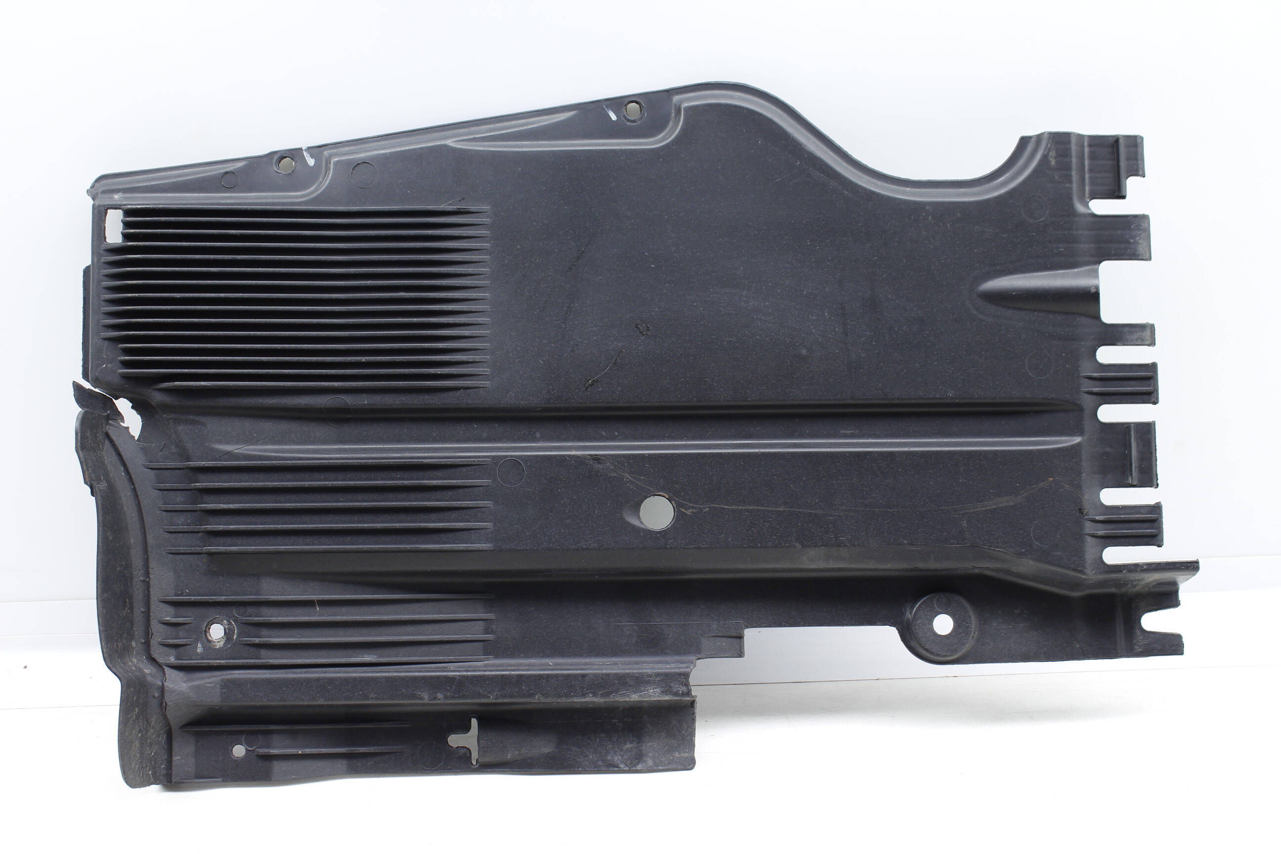 REAR LEFT - UNDERBODY SHIELD PANEL / LINER - AUDI A4 S4 - 8K0825215H