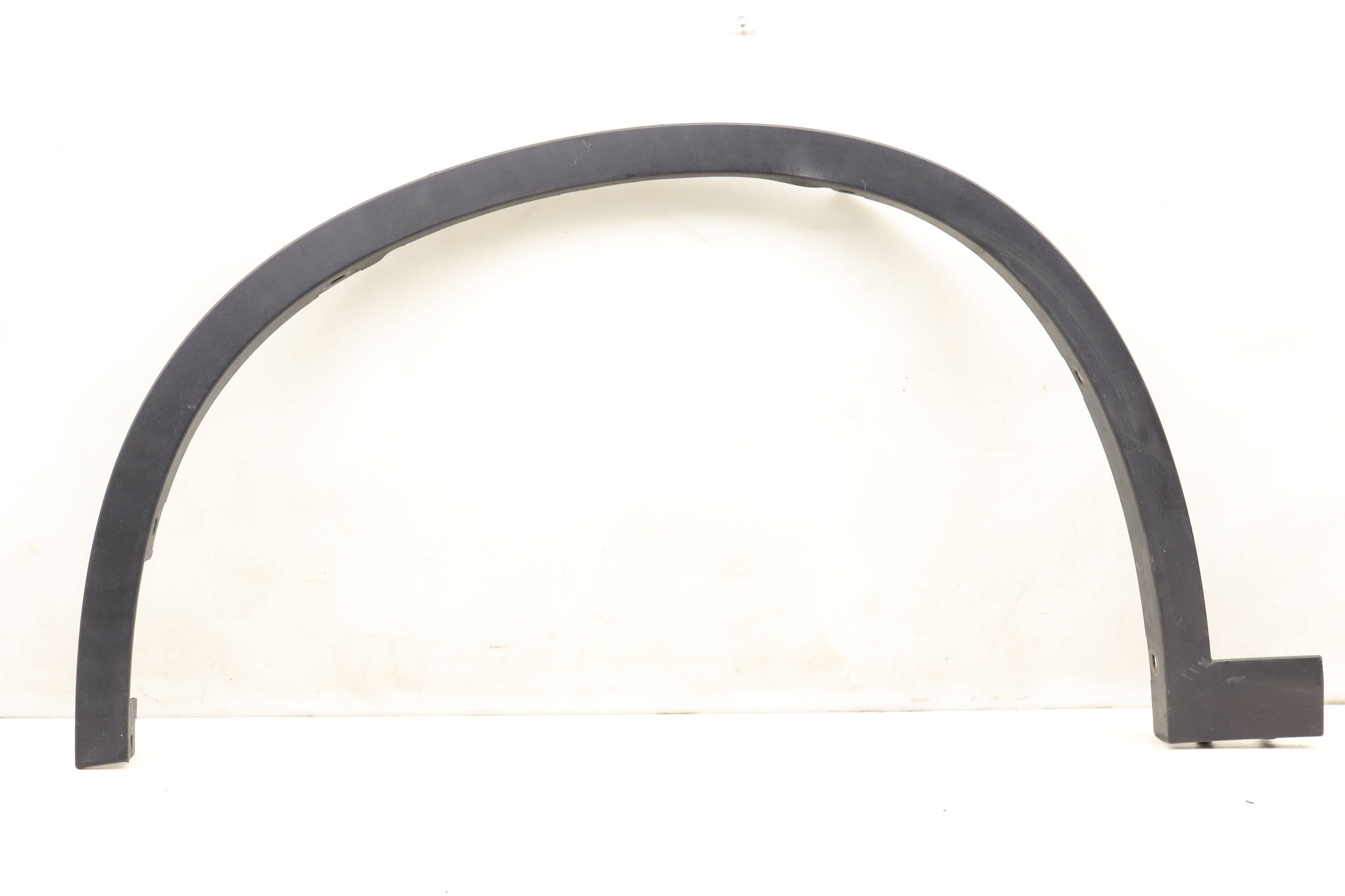 BMW Front Left Wheel Fender Flare Trim / Molding (X1) 51777332337