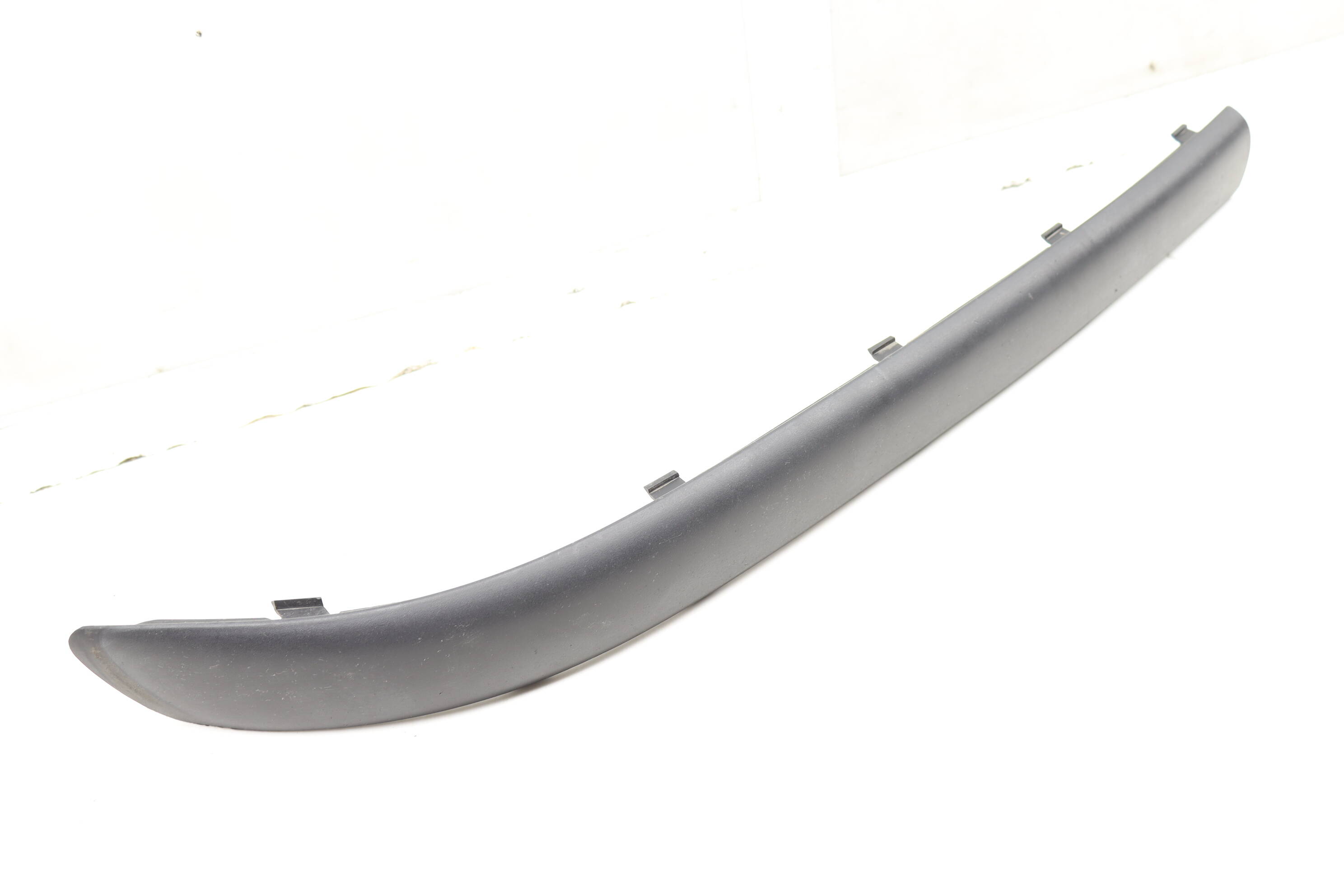 BMW Front Right Bumper Molding / Trim 51117030608