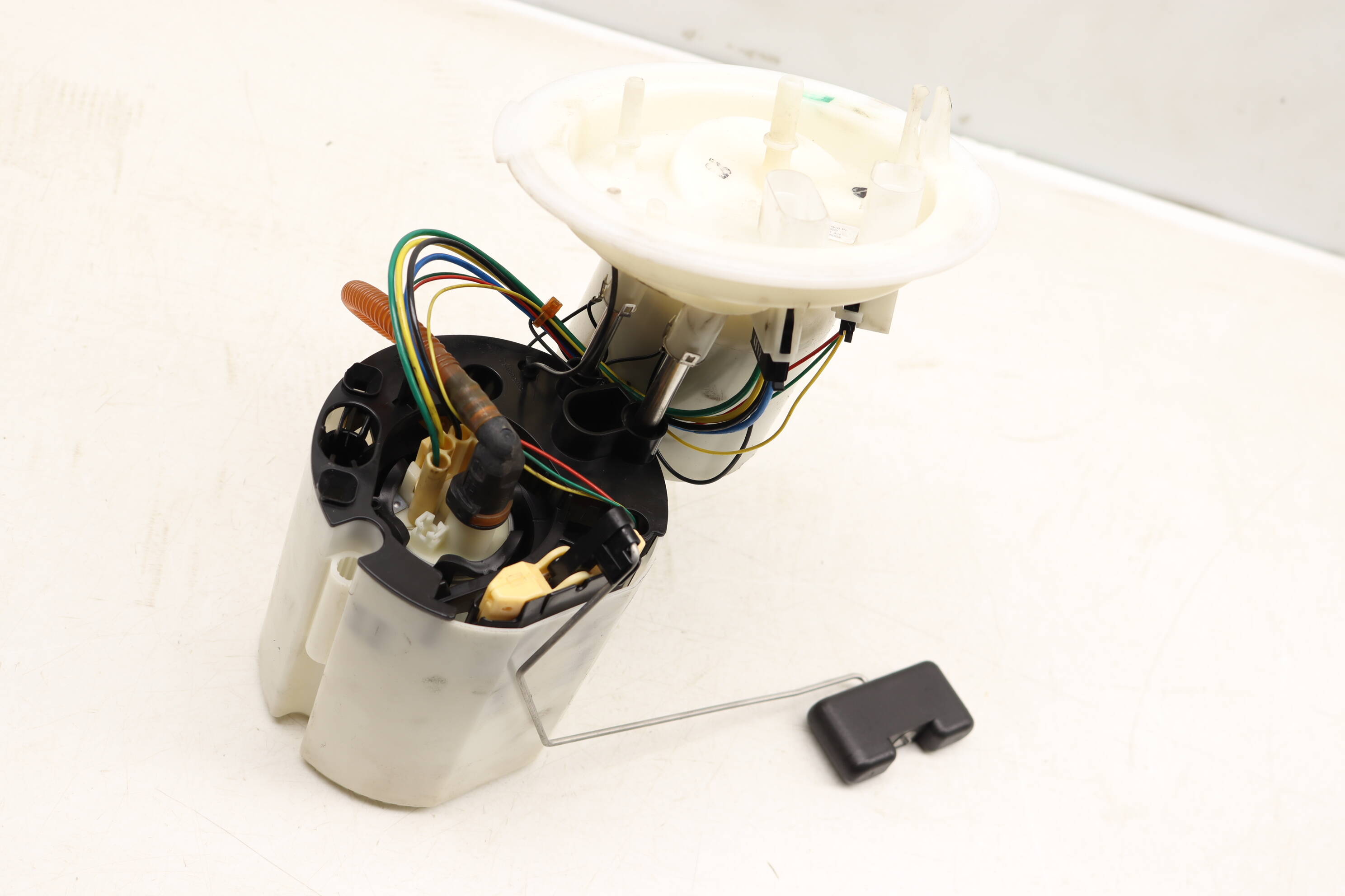 IN-TANK FUEL PUMP ASSEMBLY - AUDI A4 ALLROAD A5 S4 S5 - 8K0919051AN