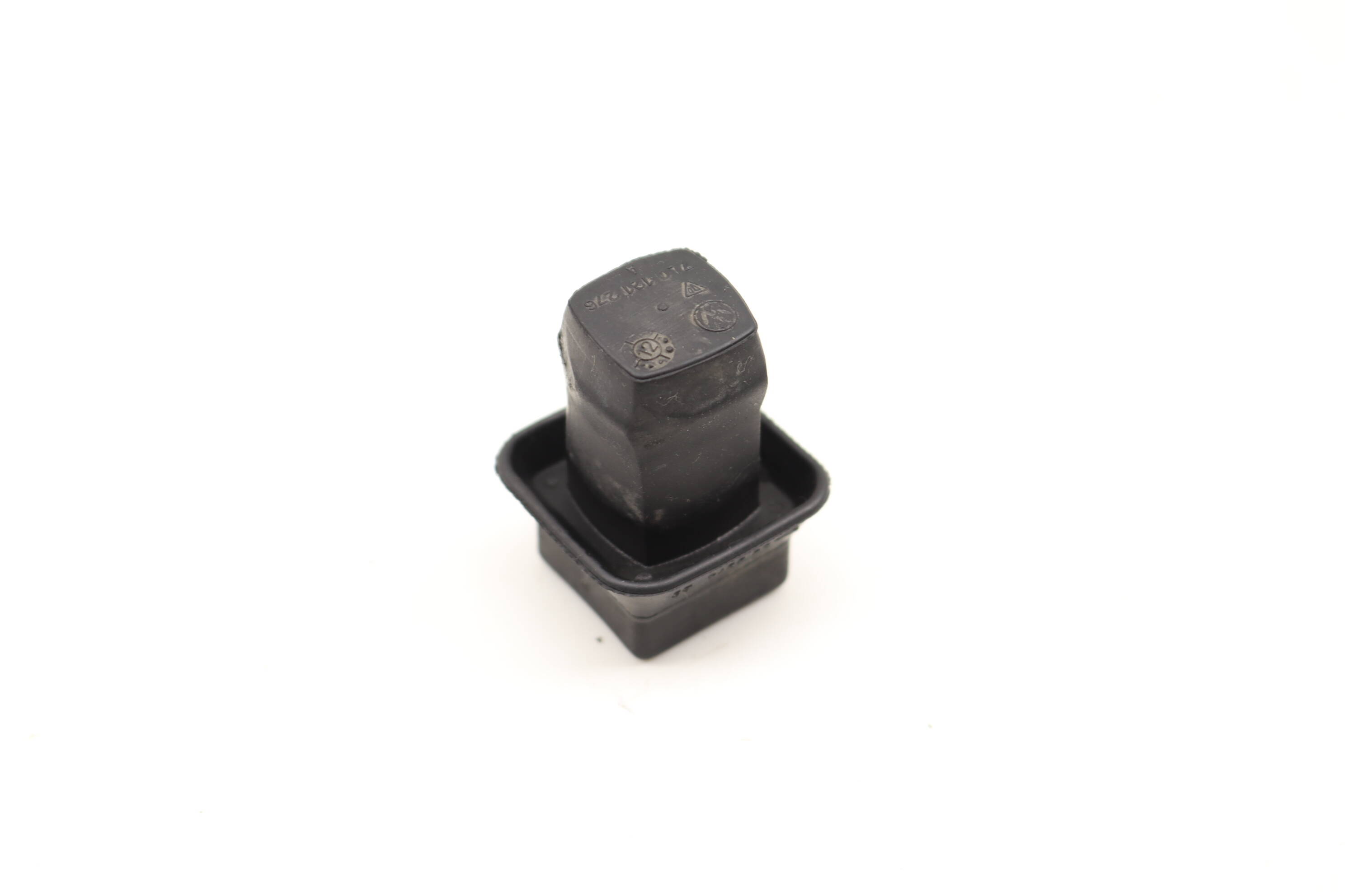 Audi Upper Radiator Rubber Mount / Bushing (Q7) 7L0121276A