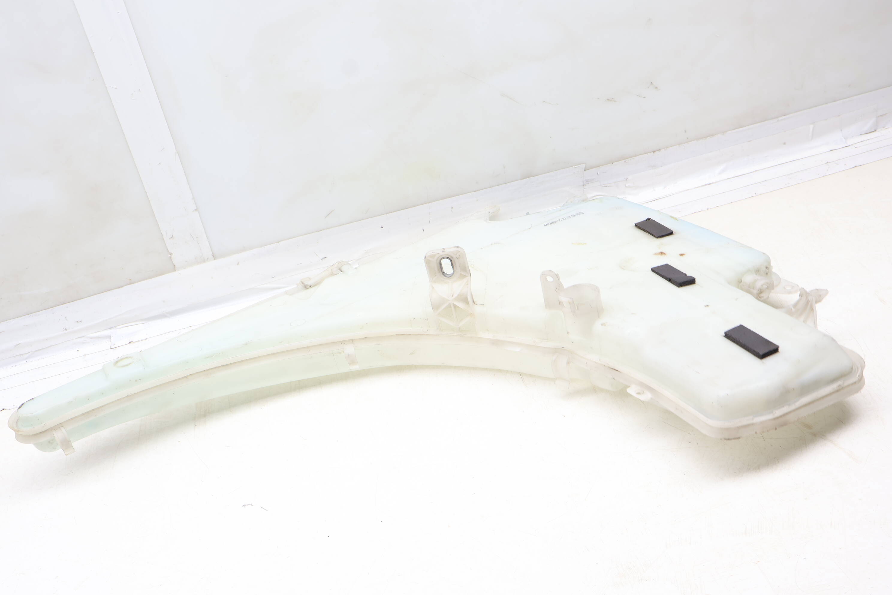 BMW Windshield Washer Reservoir / Tank 61677238668