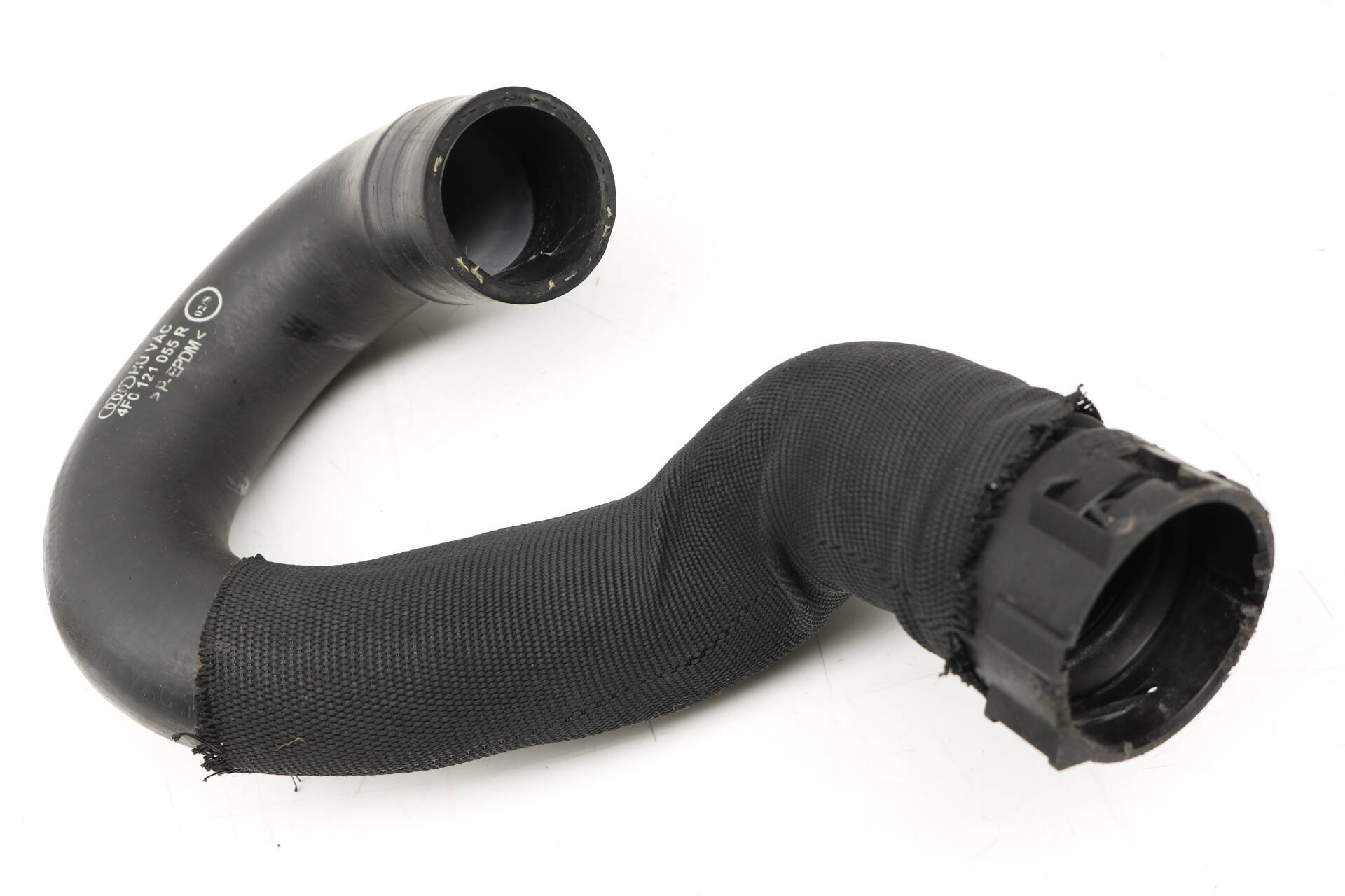 LOWER RADIATOR COOLANT HOSE / LINE - AUDI A6 - 4F0121055R
