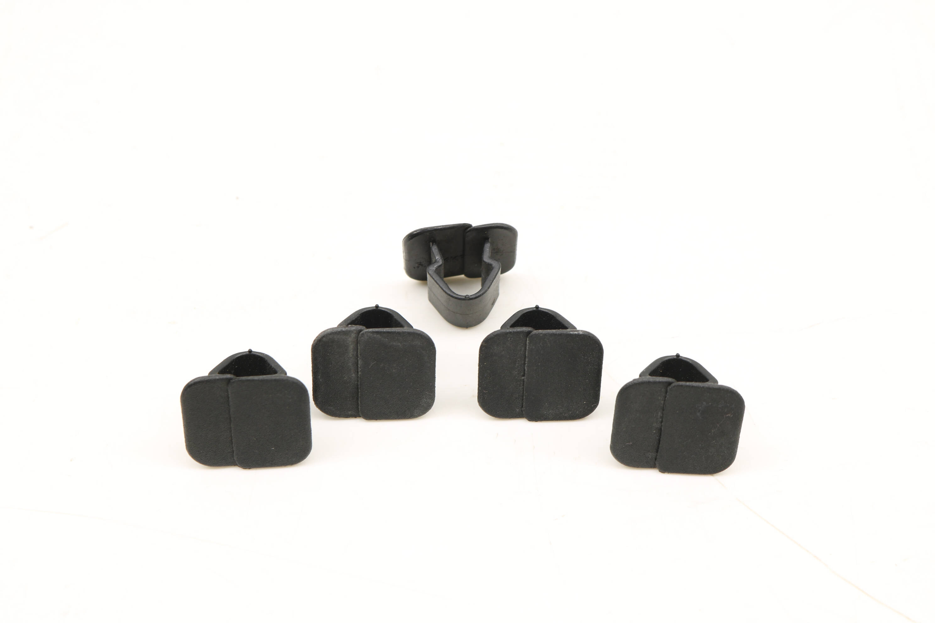 HOOD INSULATION / SOUND BLANKET CLIP SET (5) - PORSCHE CAYENNE