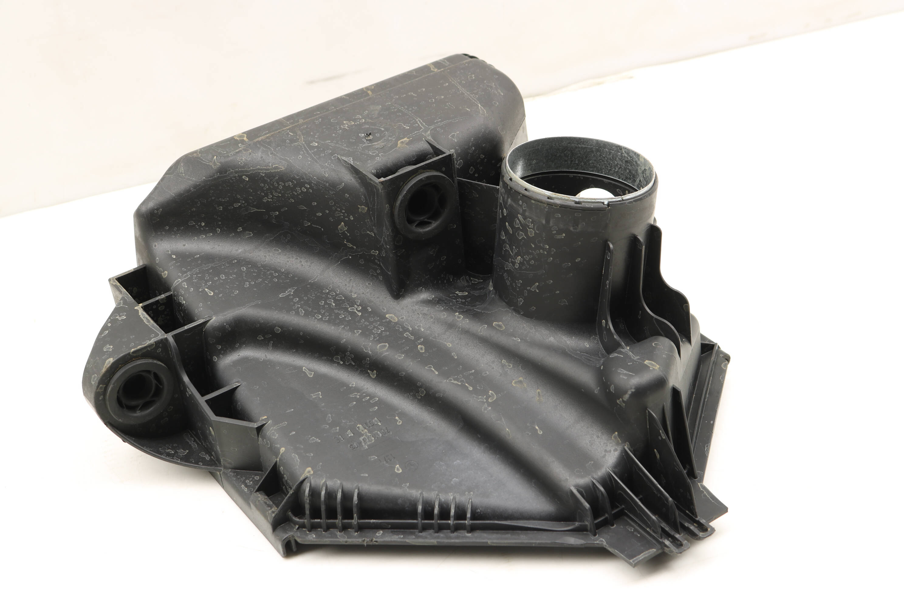 BMW Air Intake Filter Housing / Box (Lower) (X3) 13717601871