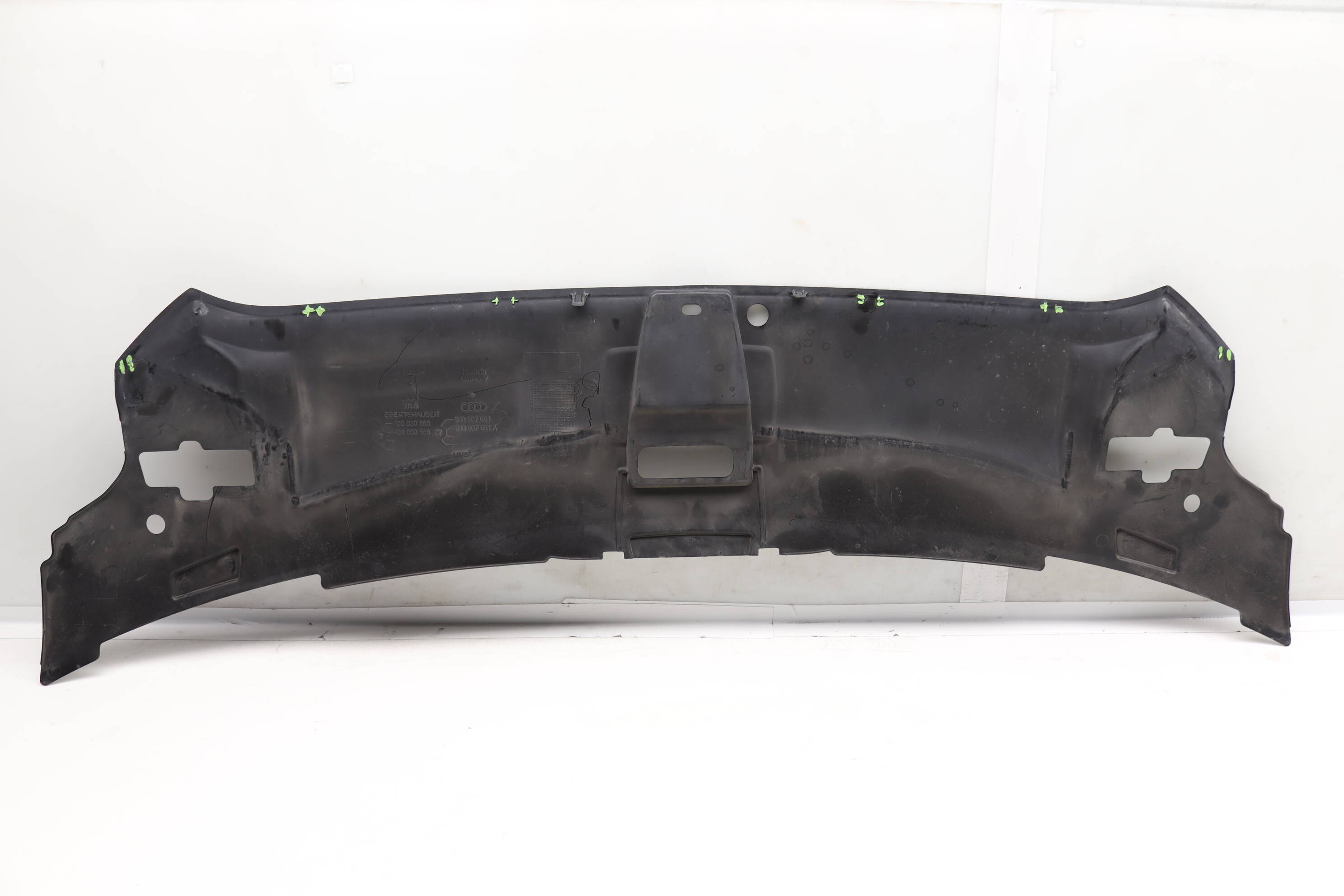 Audi Front Bumper Cover Panel (A8 Quattro, S8) 4H0807081